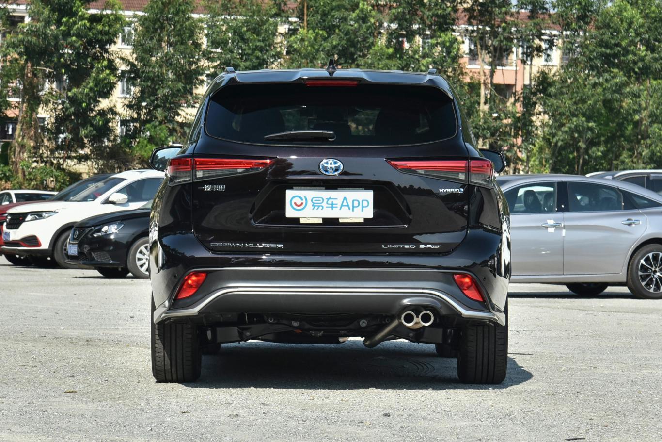 【皇冠陆放2.5L HEV 四驱旗舰版 7座正后水平图片-汽车图片大全】-易车