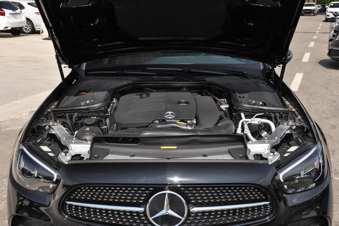 【奔驰E级E 300 L 运动时尚型前舱整体图片-汽车图片大全】-易车