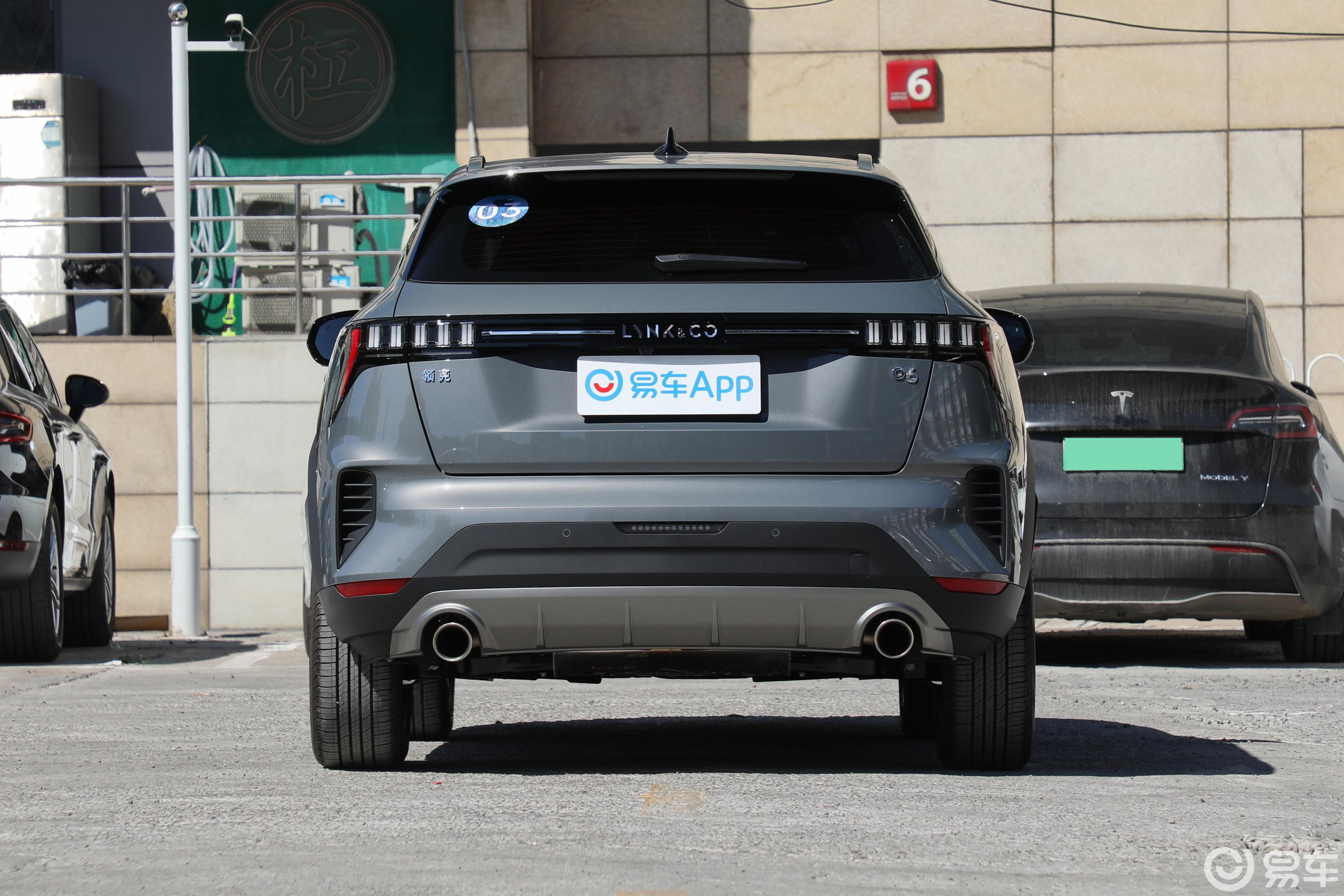 【领克06Remix 1.5T 劲Pro正后水平图片-汽车图片大全】-易车