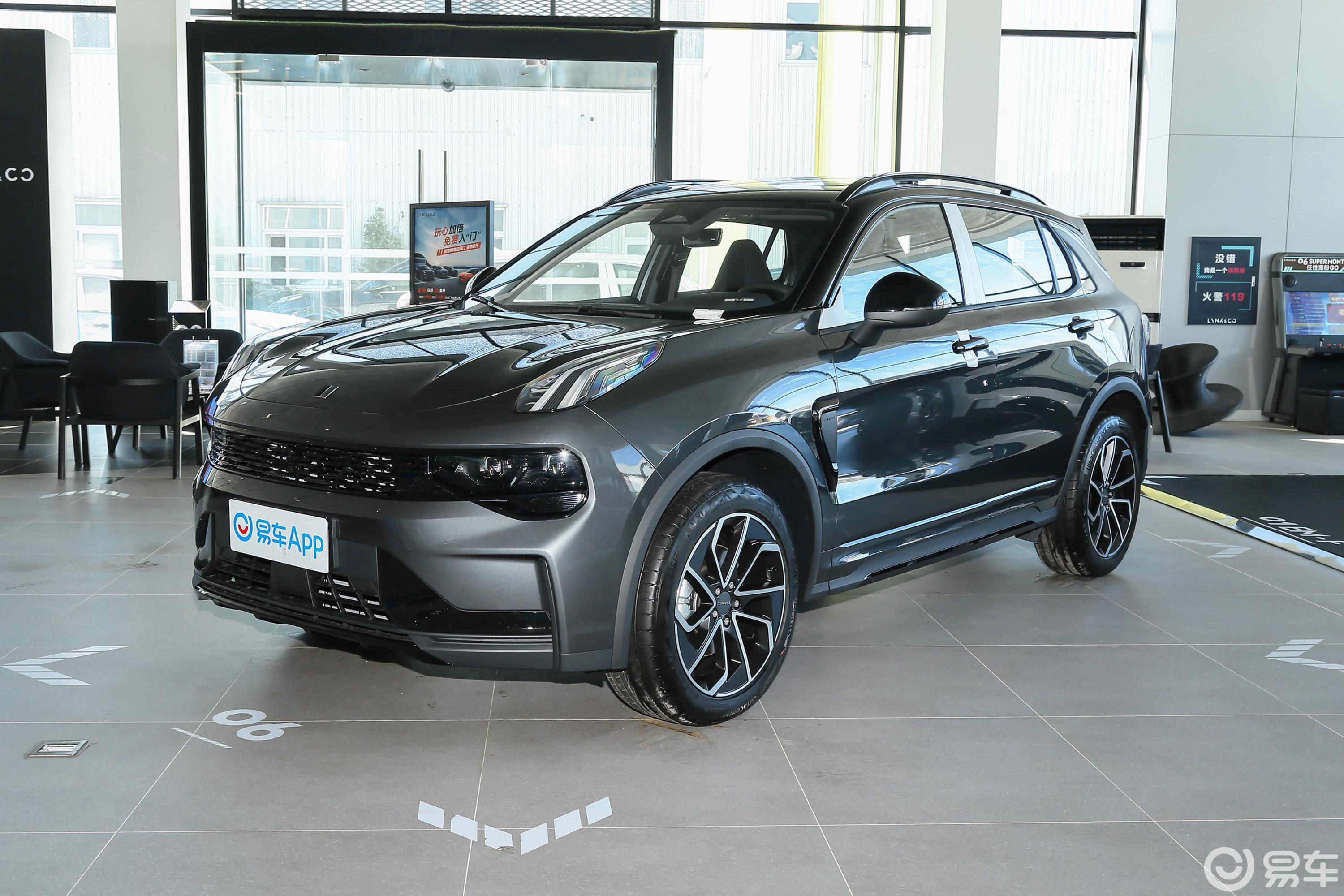 【领克01EM-F 1.5T 两驱AM侧前45度车头向左水平图片-汽车图片大全】-易车