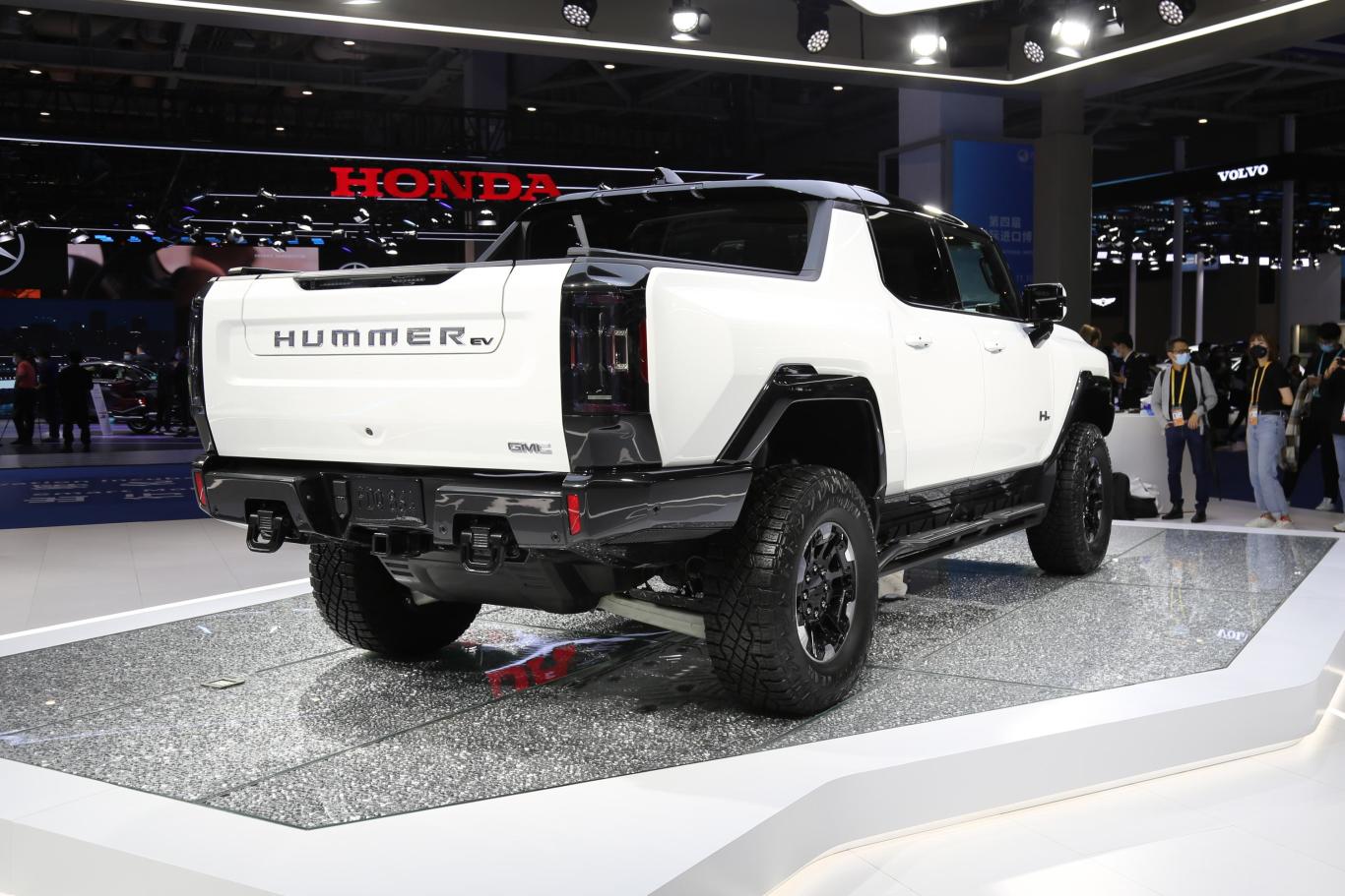 【HUMMER EV PICKUP顶配版侧后45度车头向右水平图片-汽车图片大全】-易车