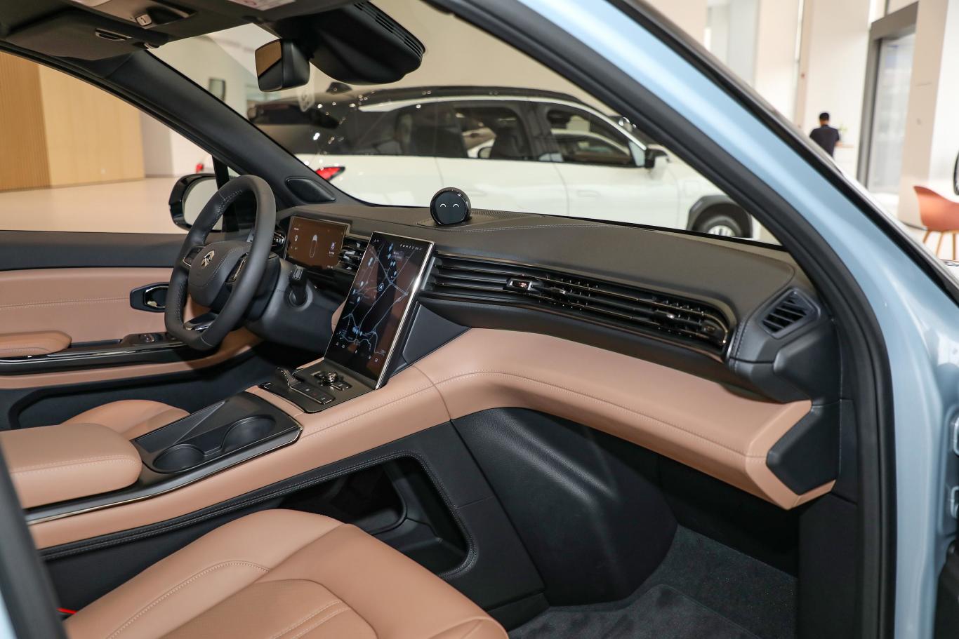 【蔚来ES6455km 运动版 75kWh内饰全景副驾方向图片-汽车图片大全】-易车