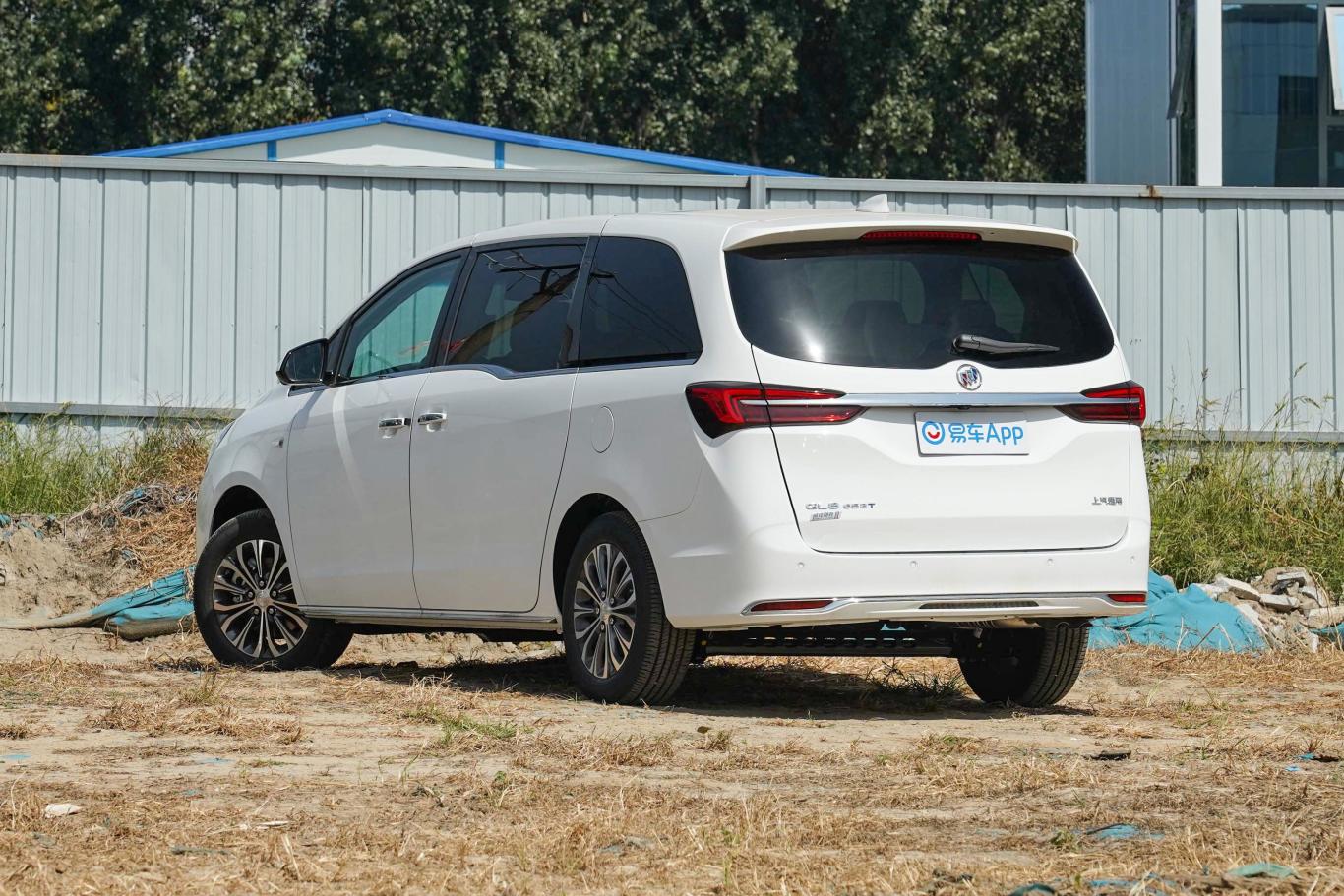 【别克GL8陆上公务舱 2.0T 豪华型 7座侧后45度车头向左水平图片-汽车图片大全】-易车