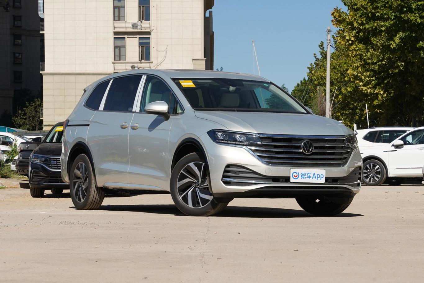 【威然380TSI 尊驰版侧前45度车头向右水平图片-汽车图片大全】-易车