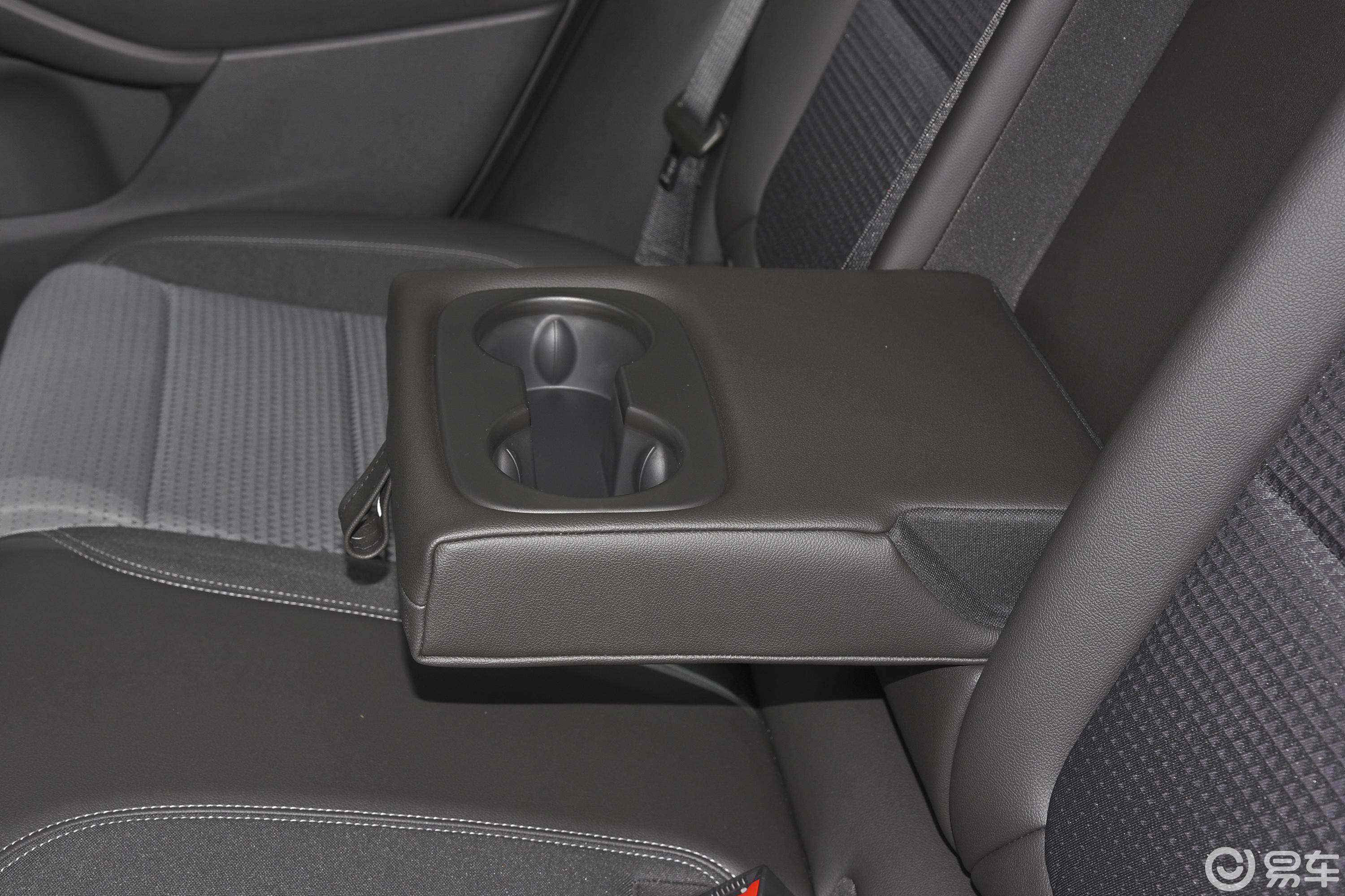 【星迈罗1.5T 潮智版后排中央扶手图片-汽车图片大全】-易车