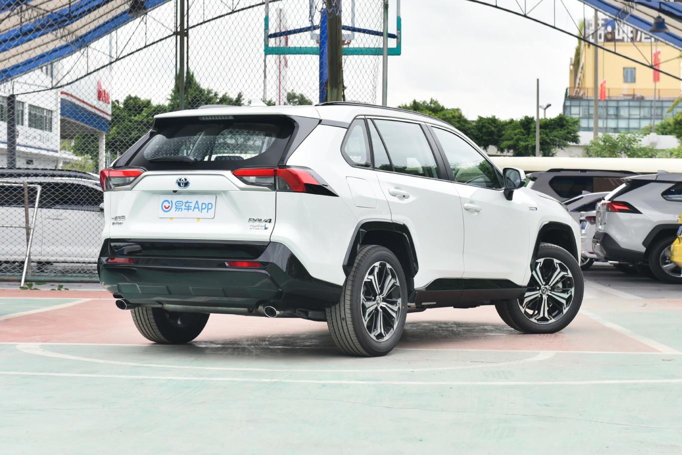 【RAV4荣放 双擎E+2.5L 四驱旗舰Pro侧后45度车头向右水平图片-汽车图片大全】-易车
