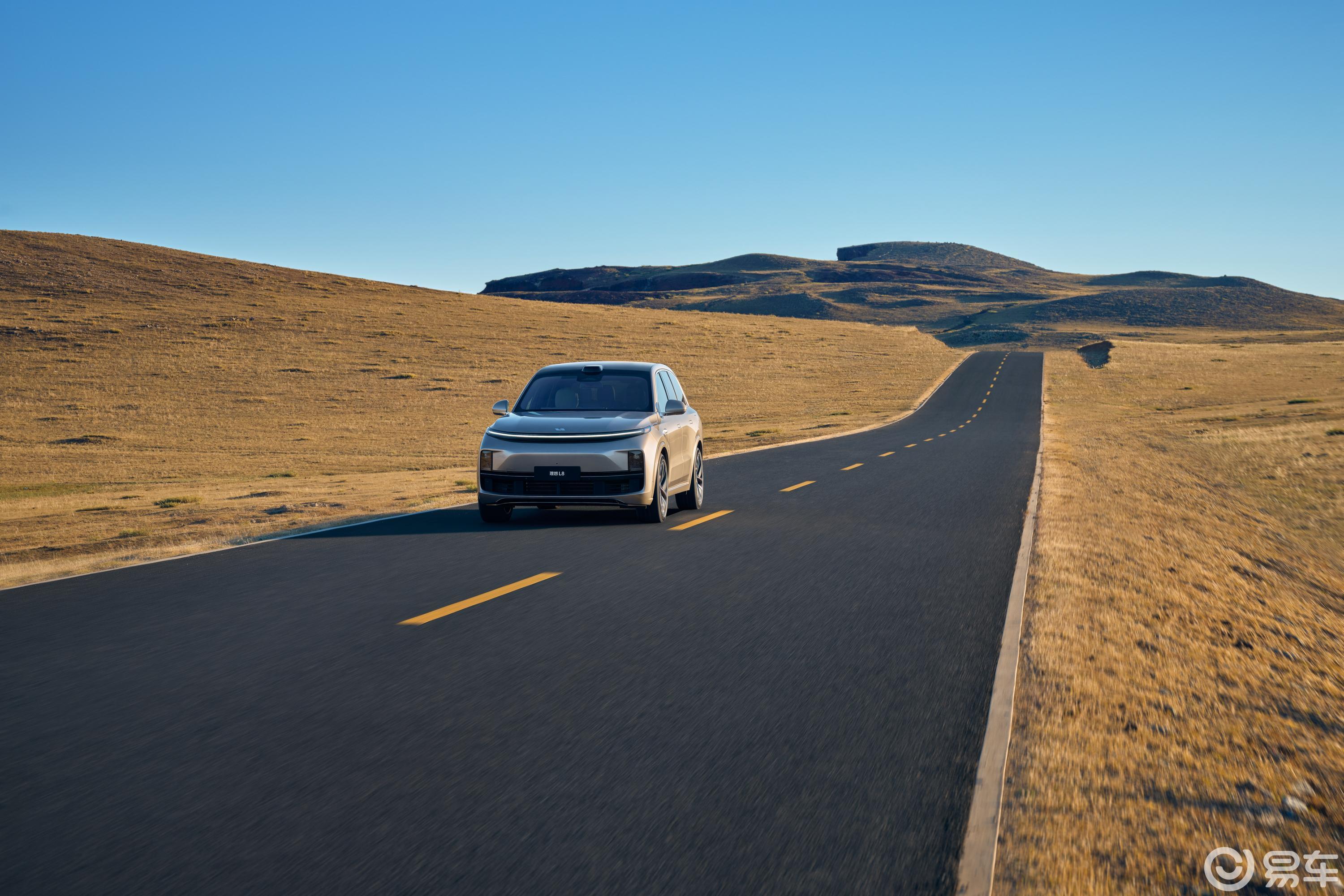 【理想L8图片-汽车图片大全】-易车