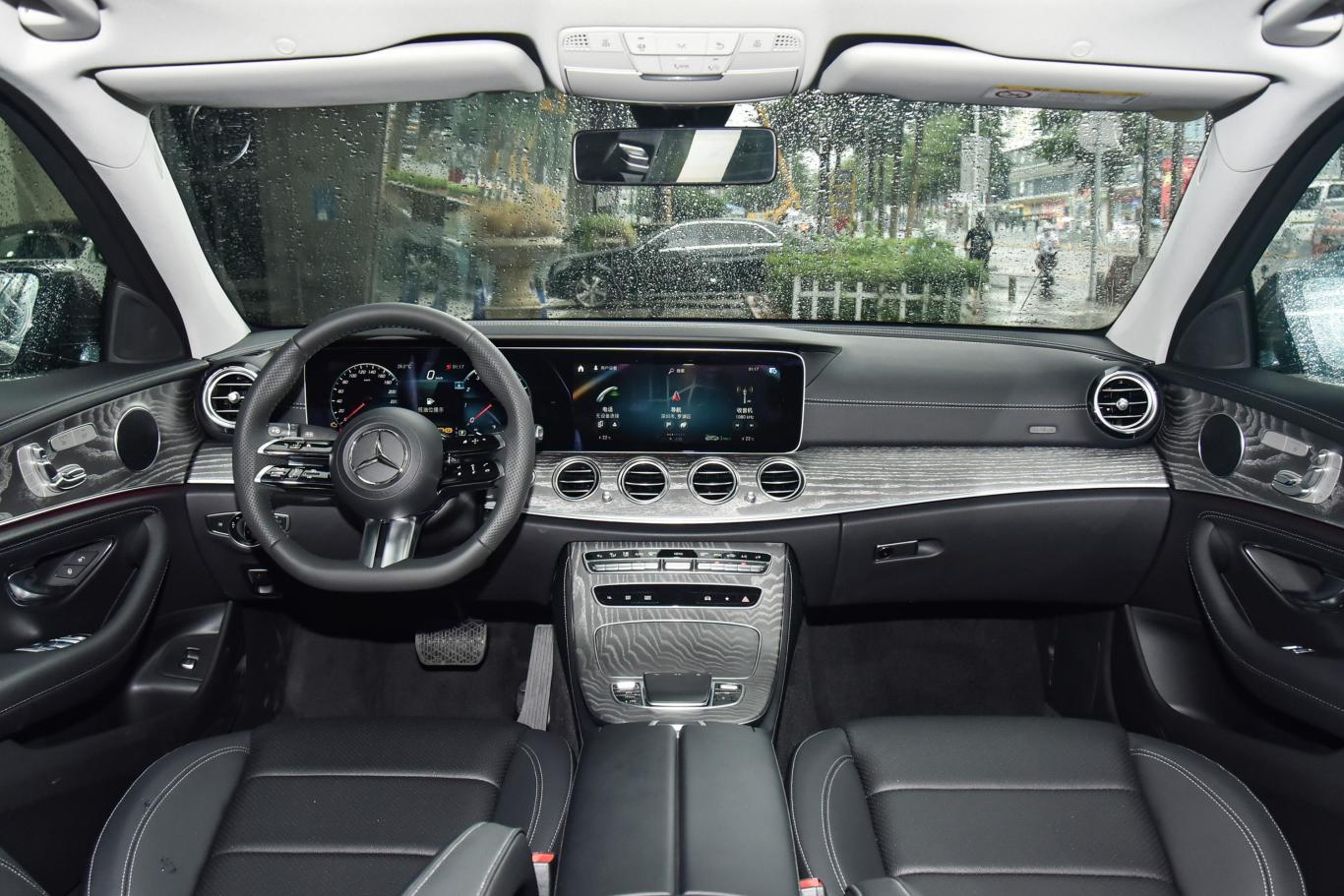 【奔驰E级E 300 L 运动时尚型内饰全景正拍图片-汽车图片大全】-易车