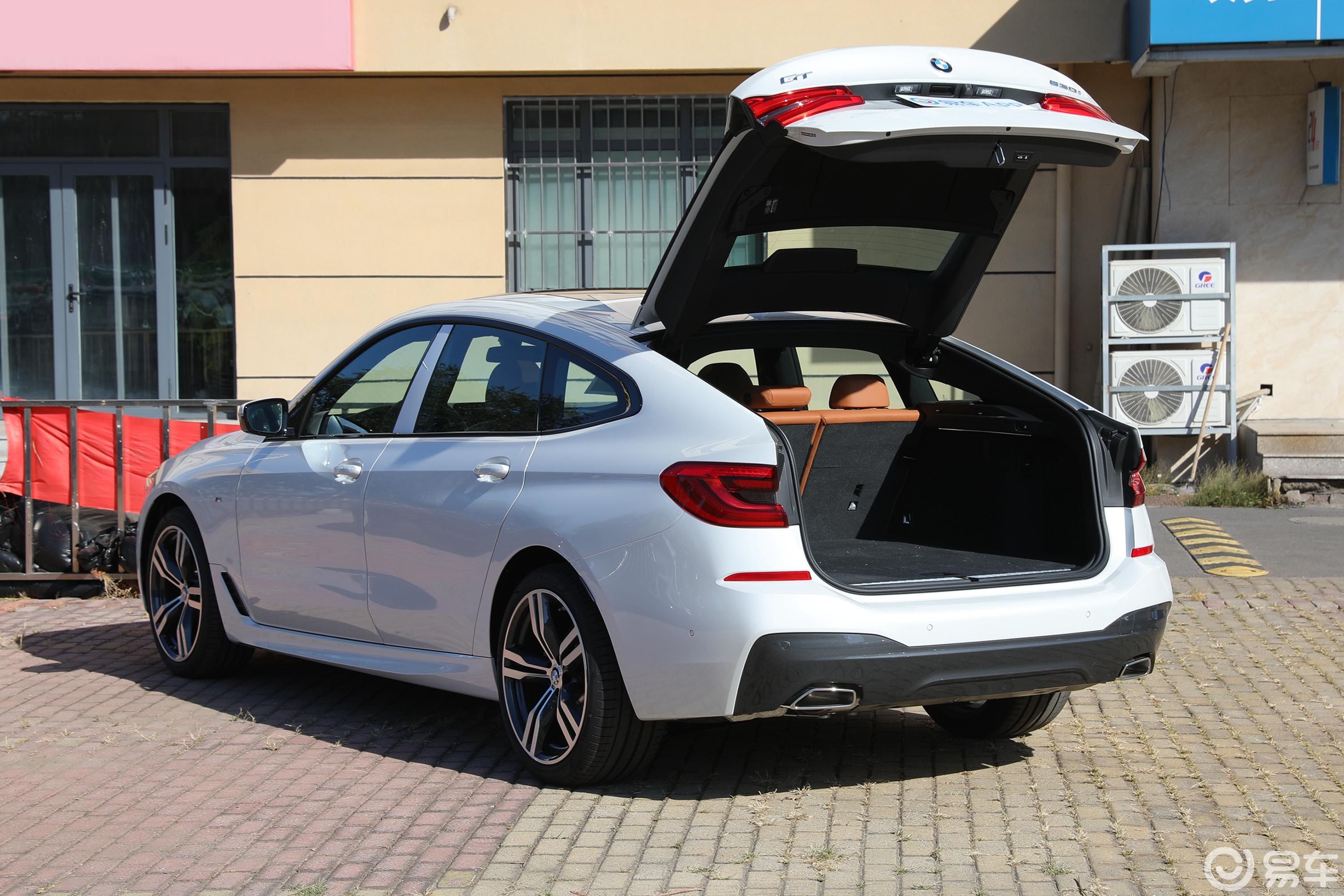 【宝马6系GT630i M运动套装后备厢开启45度侧拍图片-汽车图片大全】-易车