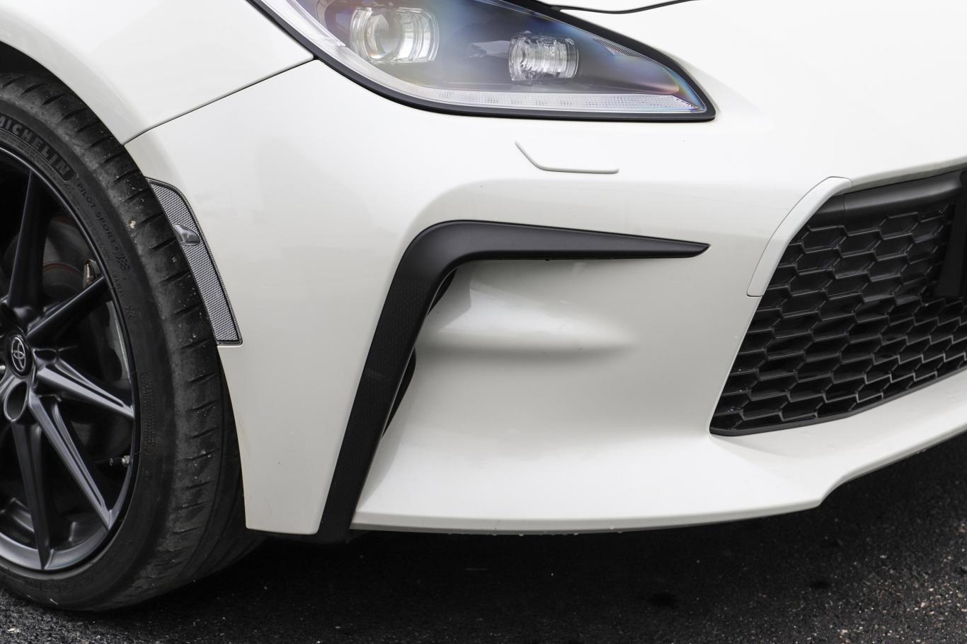 【丰田86GR 86 2.4L 手动版外观细节图片-汽车图片大全】-易车