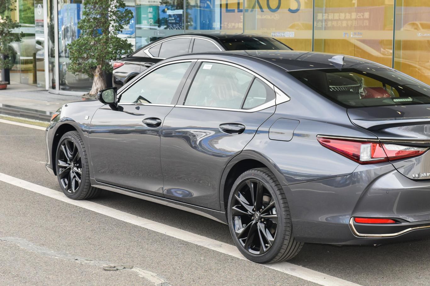 【雷克萨斯ES300h F SPORT外观细节图片-汽车图片大全】-易车