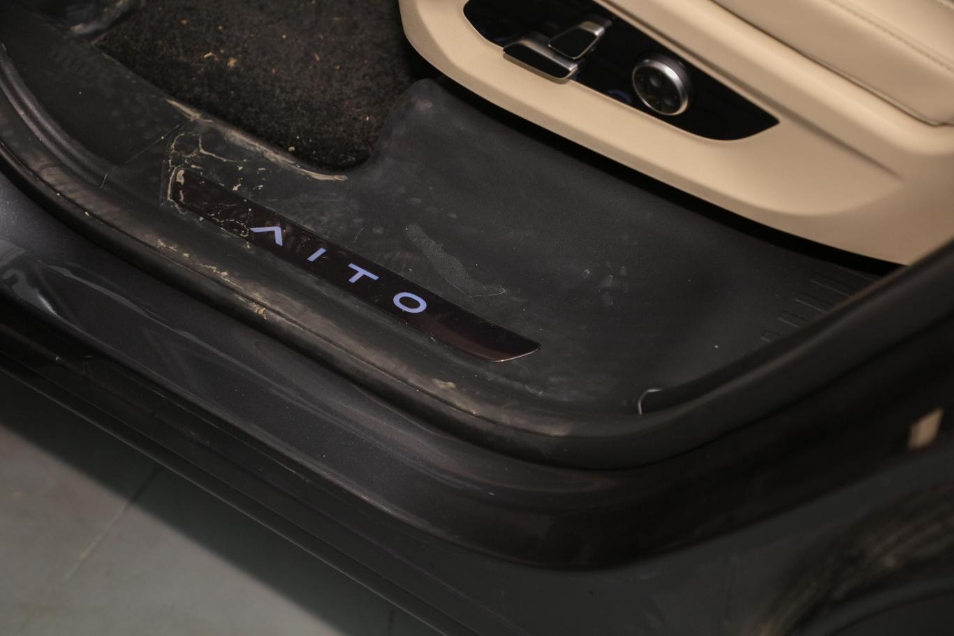 【问界M71.5T 230km 后驱舒适版后排空间图片-汽车图片大全】-易车