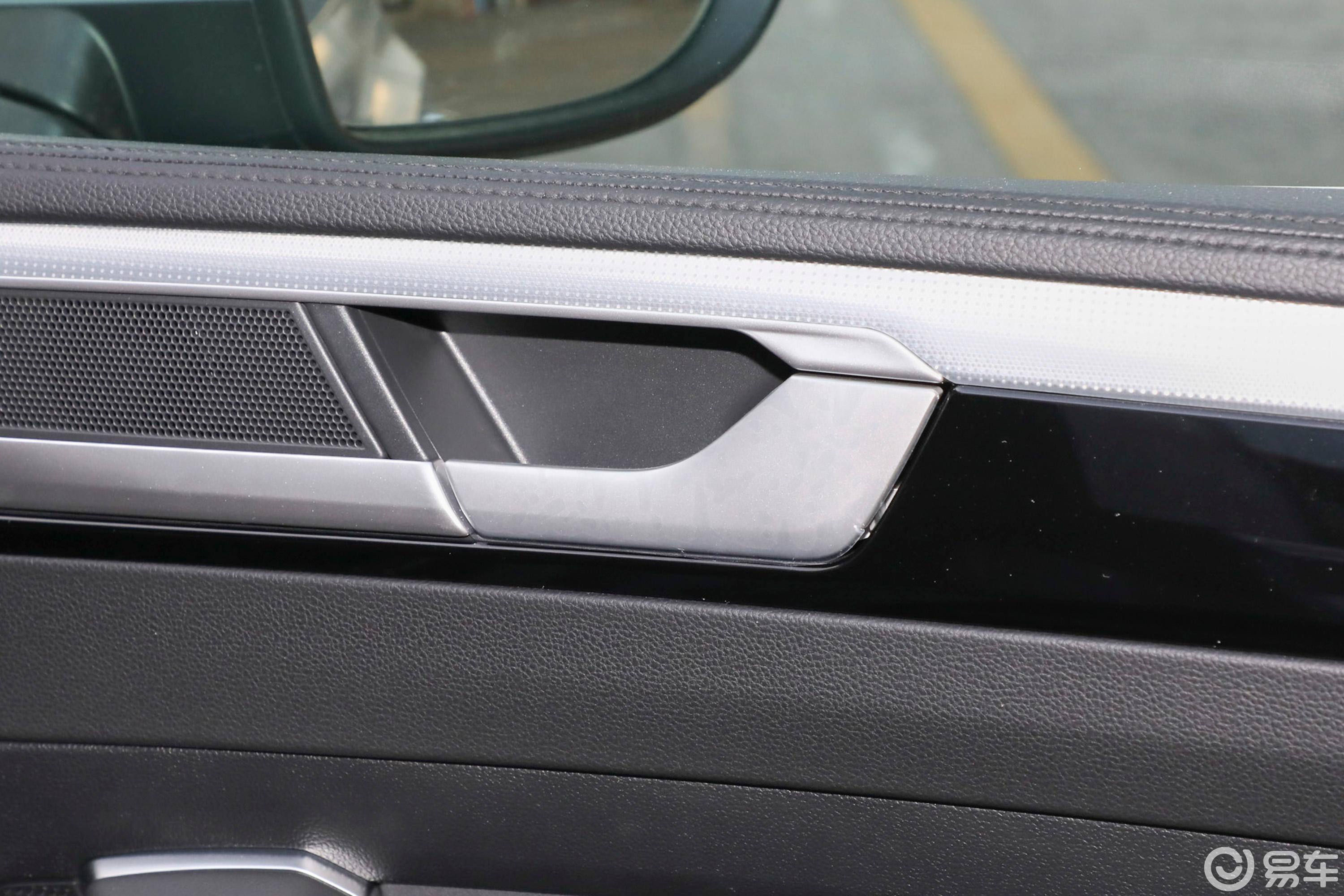 【一汽-大众CC330TSI 炫目版副驾驶位图片-汽车图片大全】-易车