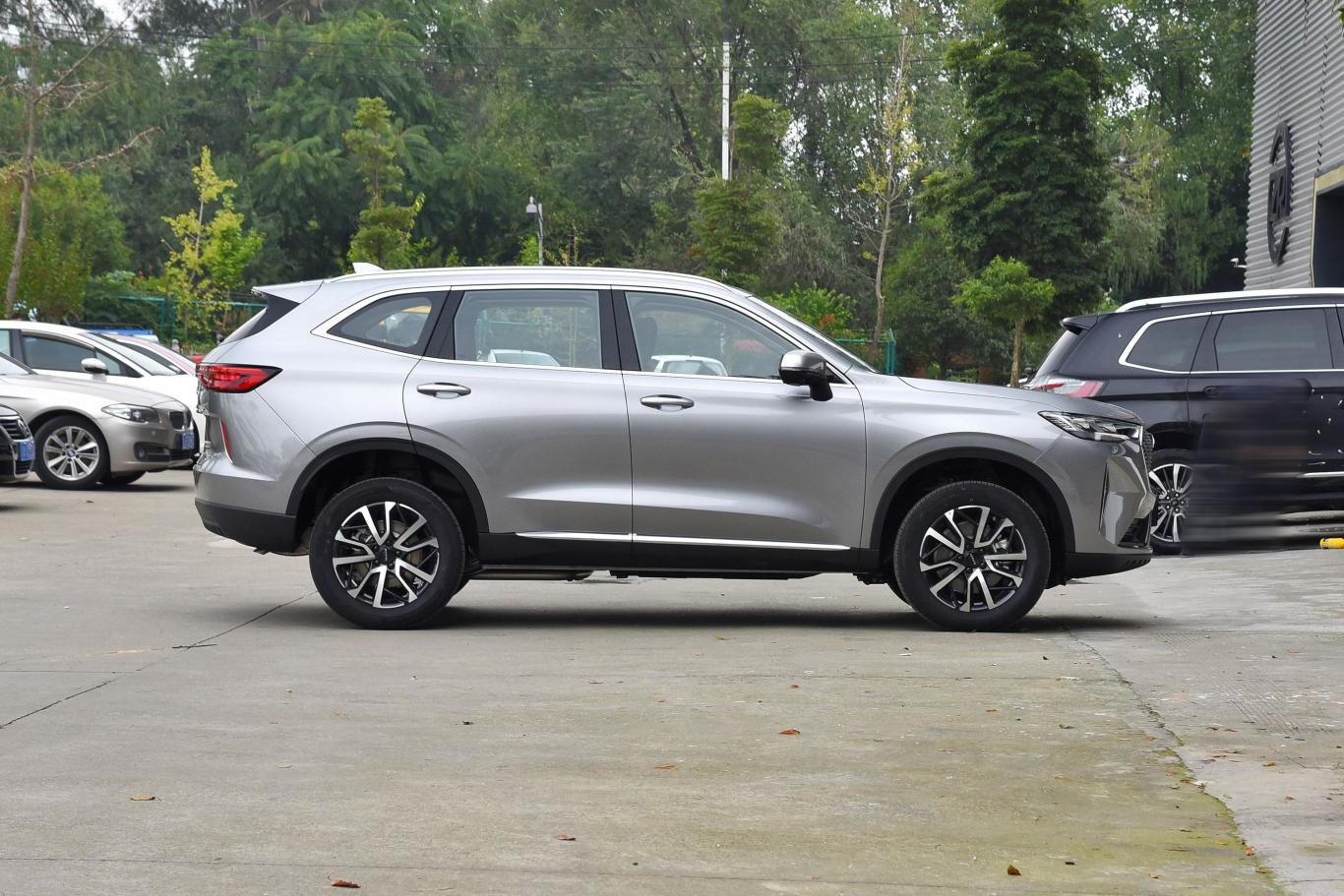 【哈弗H6第三代 1.5T 两驱Max正侧车头向右水平图片-汽车图片大全】-易车