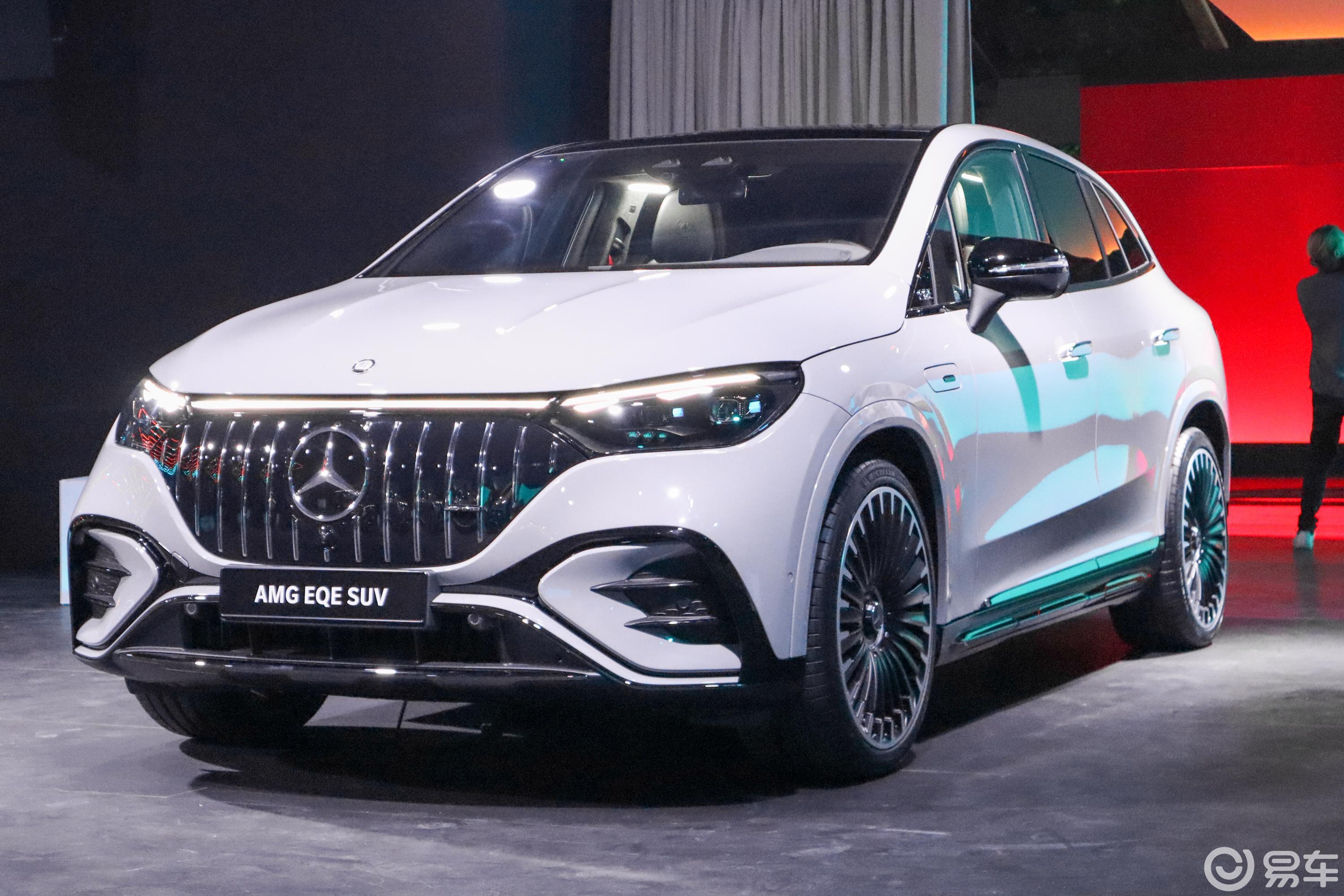 【奔驰EQE SUV AMGEQE SUV AMG 53 4MATIC+侧前45度车头向左水平图片-汽车图片大全】-易车