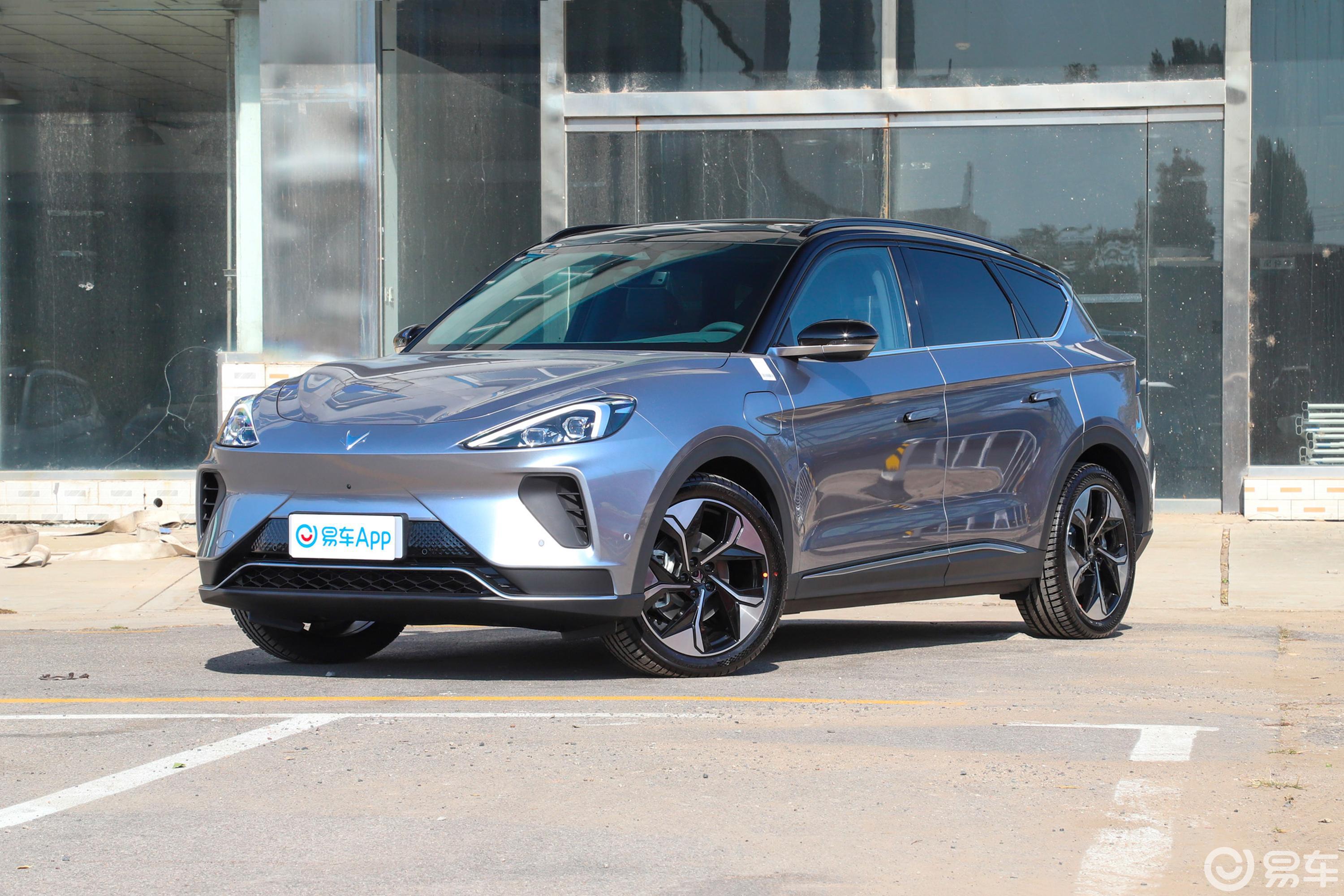 【极狐 阿尔法T653S+ 电机160kW侧前45度车头向左水平图片-汽车图片大全】-易车