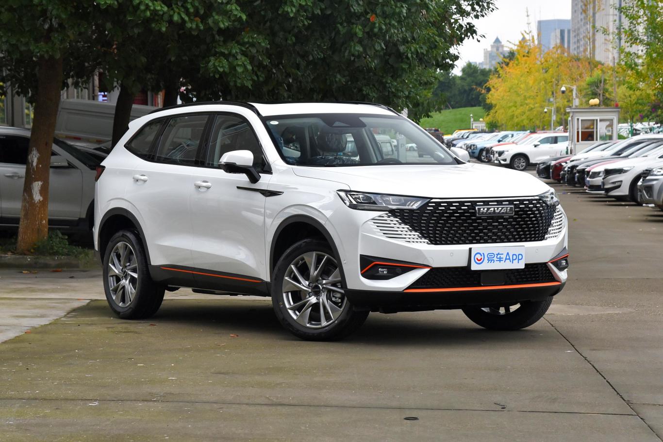 【哈弗H6第三代 1.5T 两驱Supreme+侧前45度车头向右水平图片-汽车图片大全】-易车