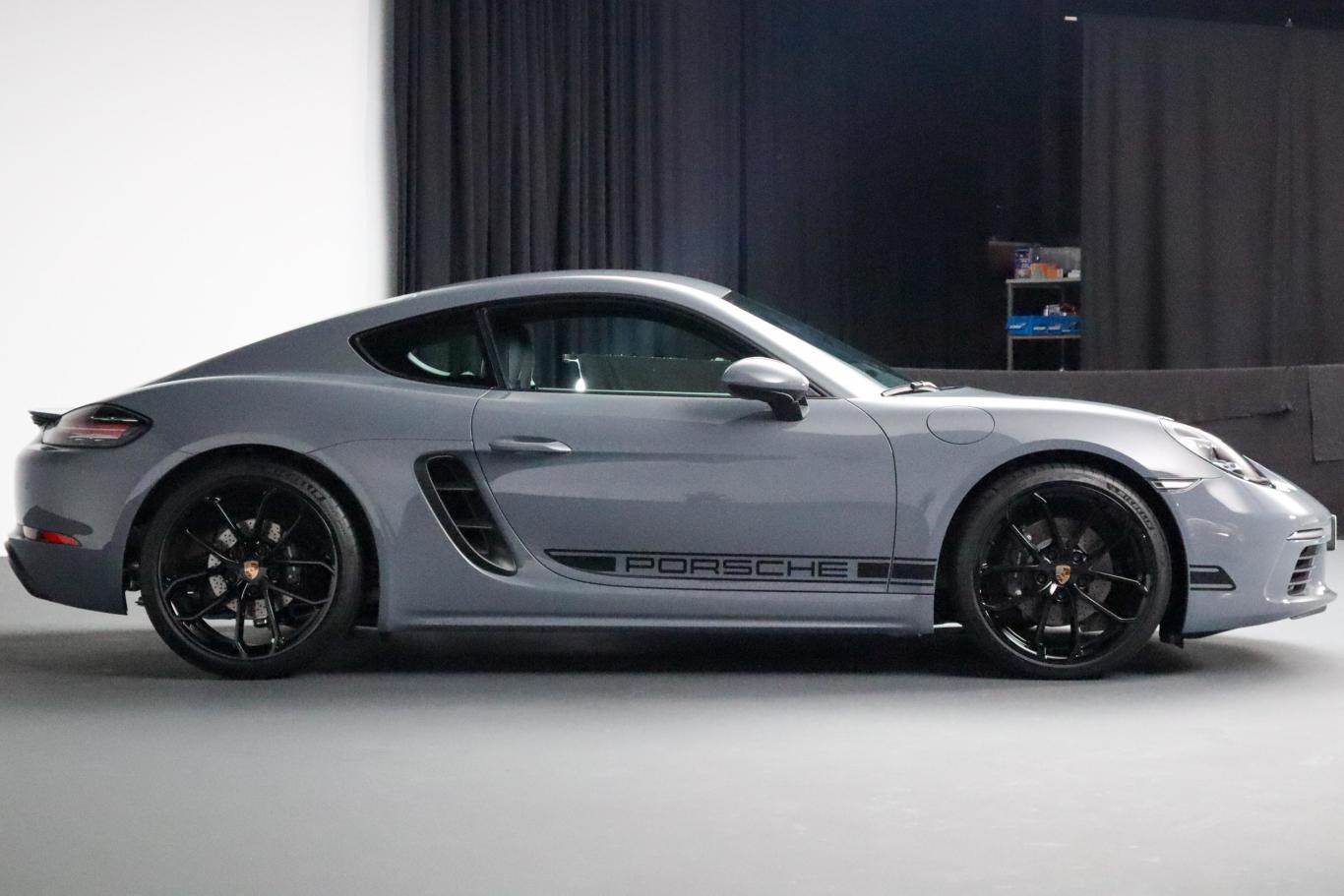 【保时捷718Cayman Style Edition 2.0T正侧车头向右水平图片-汽车图片大全】-易车