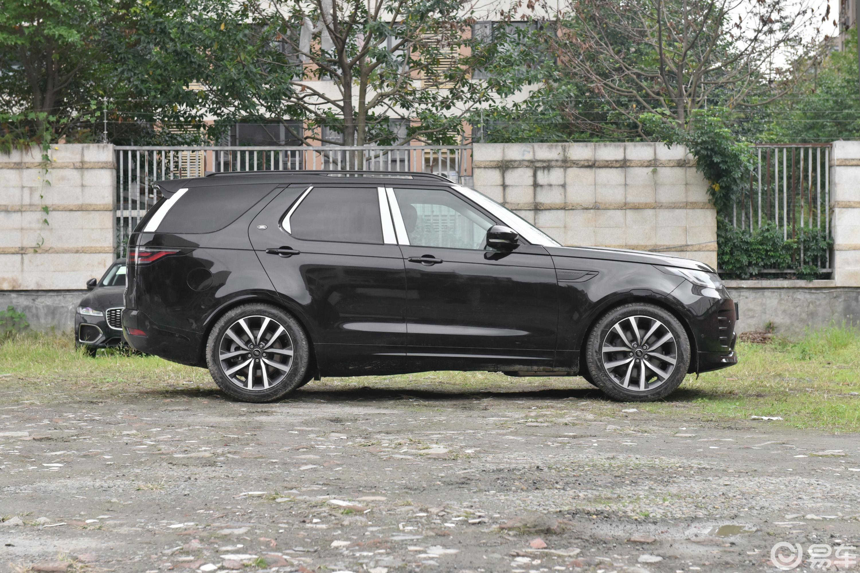 【发现改款 3.0T 360PS R-Dynamic SE正侧车头向右水平图片-汽车图片大全】-易车