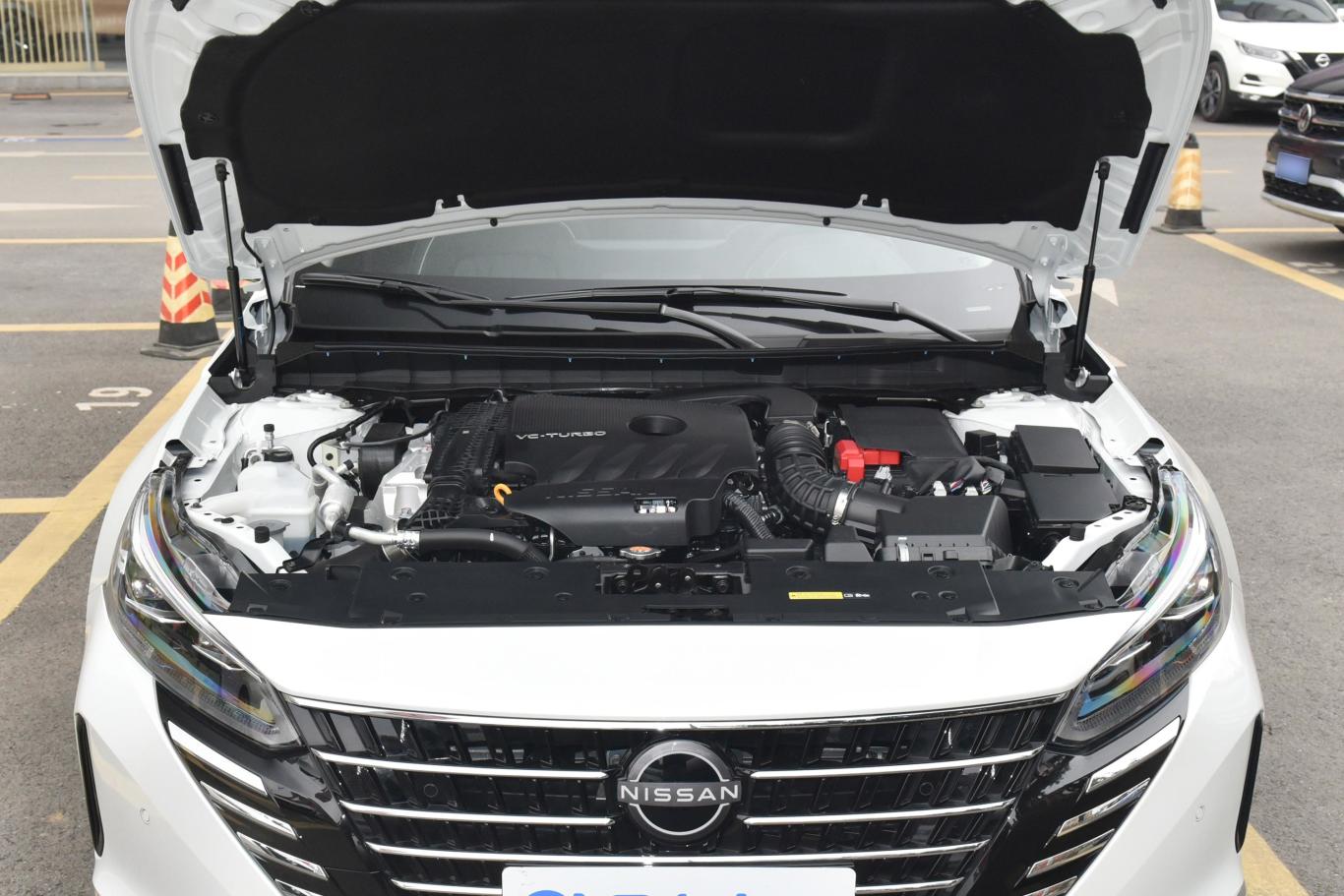 【天籁2.0T XL 进享版前舱整体图片-汽车图片大全】-易车