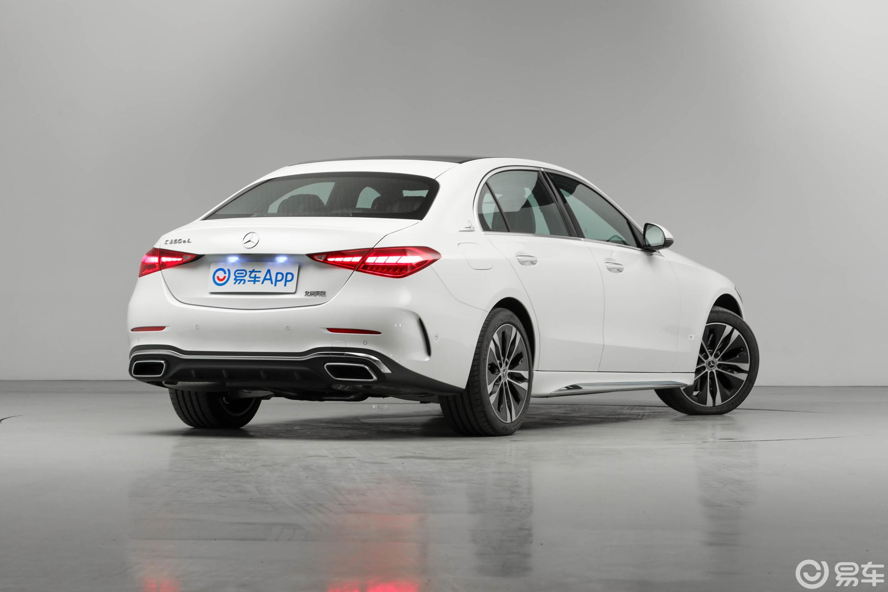 【奔驰C级 插电混动C 350 e L侧后45度车头向右水平图片-汽车图片大全】-易车