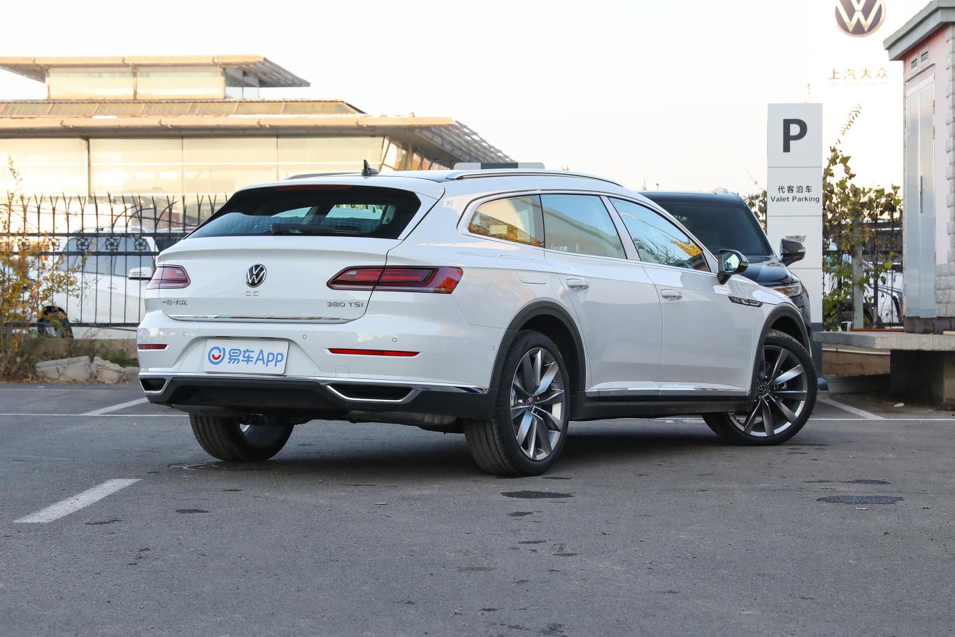 【一汽-大众CC猎装车 380TSI 猎心版侧后45度车头向右水平图片-汽车图片大全】-易车