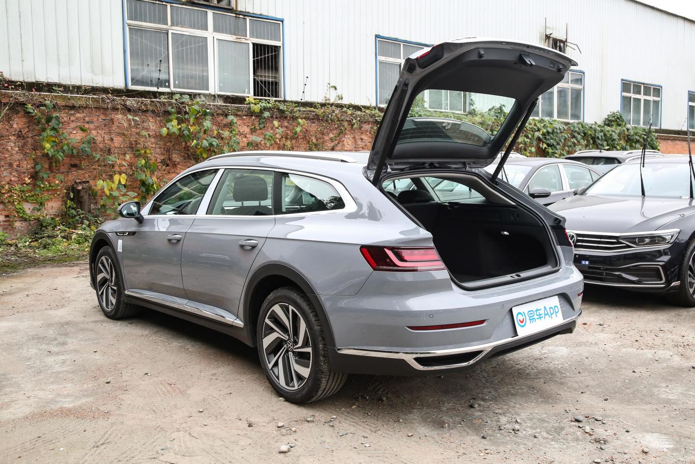 【一汽-大众CC猎装车 330TSI 猎目版后备厢开启45度侧拍图片-汽车图片大全】-易车