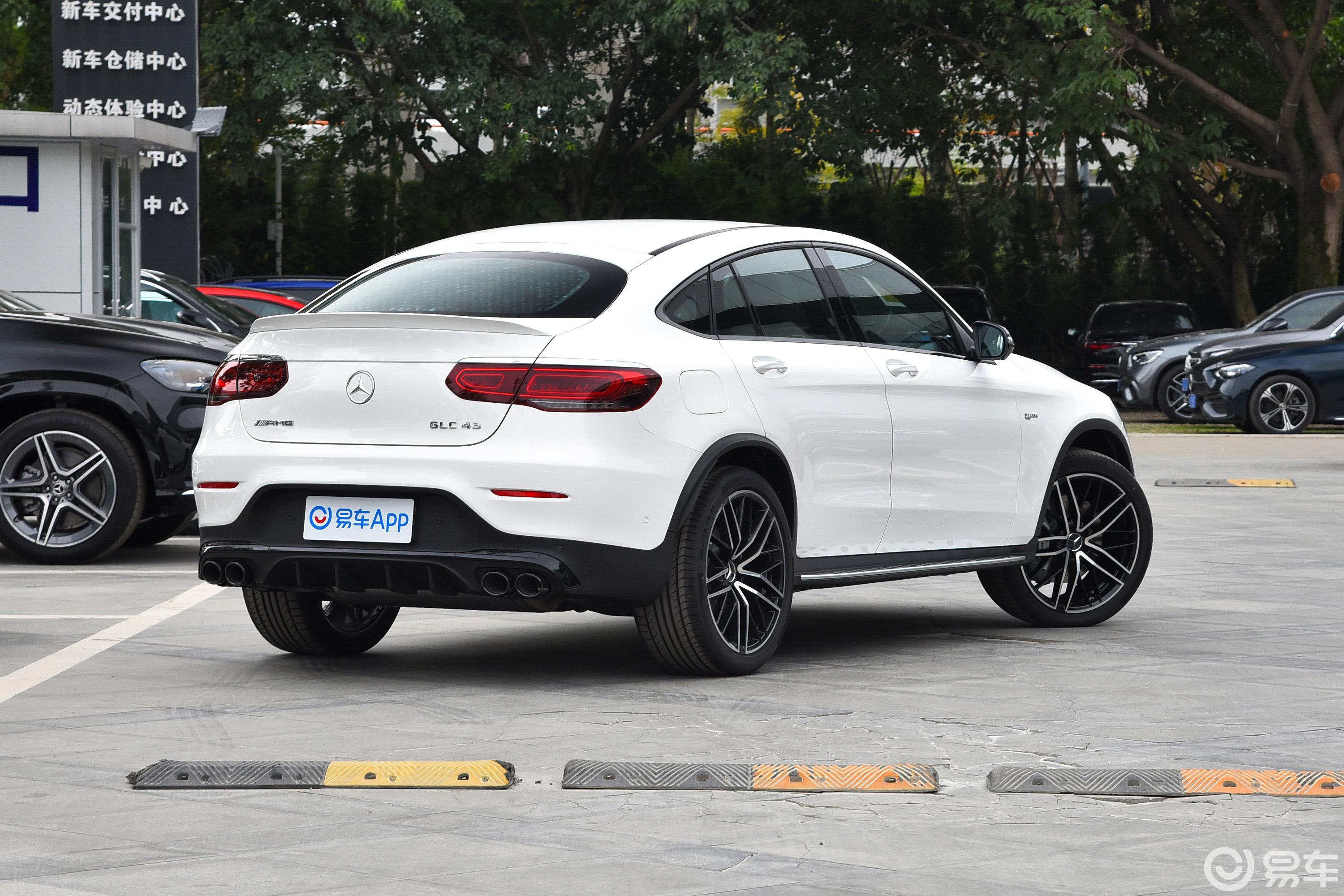 【奔驰GLC轿跑 AMGAMG GLC 43 4MATIC 轿跑SUV侧后45度车头向右水平图片-汽车图片大全】-易车