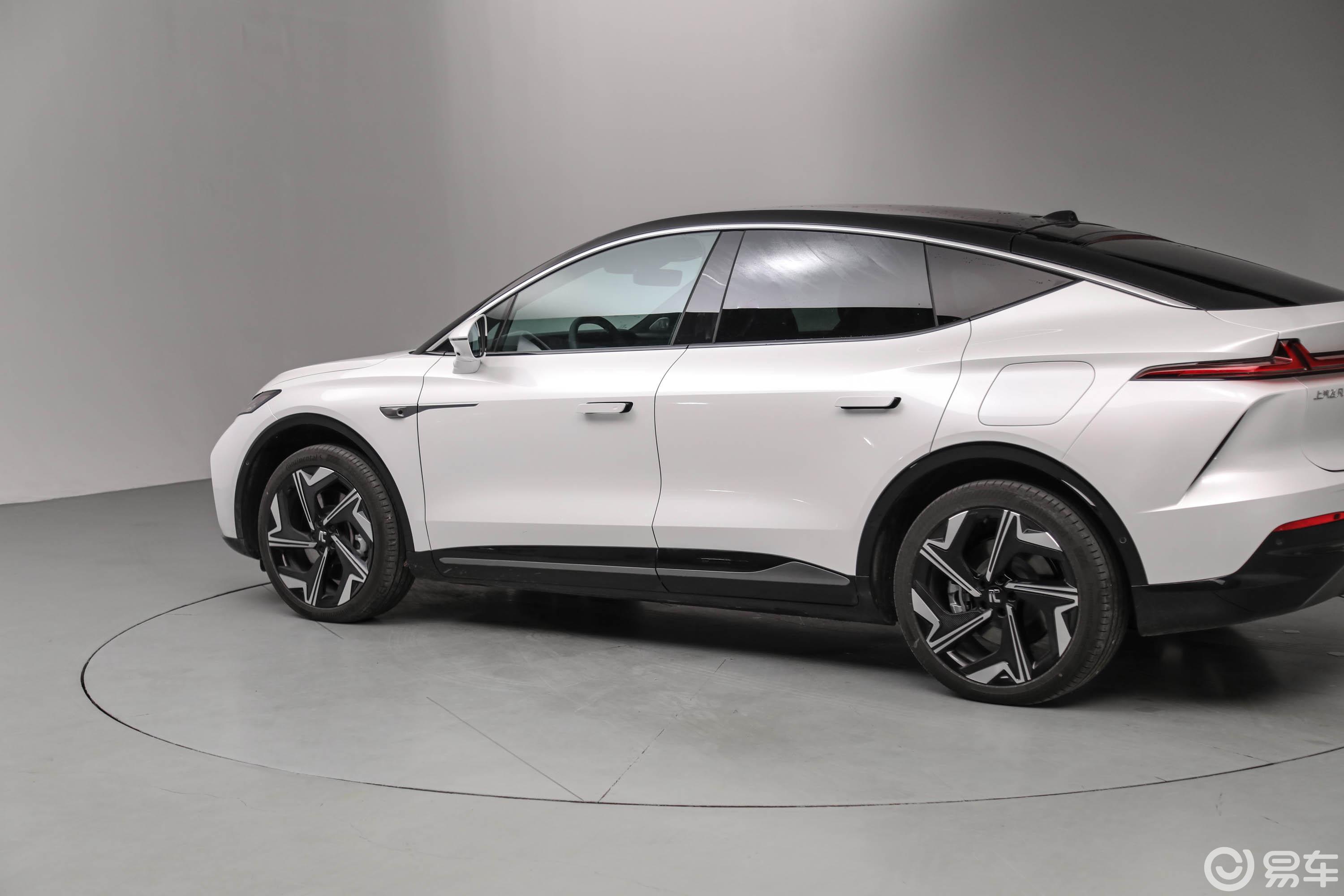 【飞凡R7606km 四驱性能屏霸Pro版外观细节图片-汽车图片大全】-易车