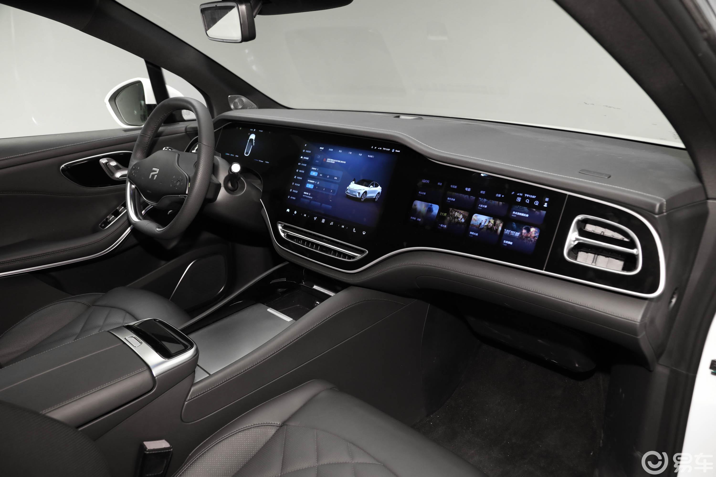 【飞凡R7606km 四驱性能屏霸Pro版内饰全景副驾驶员方向图片-汽车图片大全】-易车