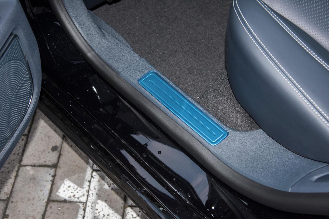 【林肯Zi酷 2.0T 尊尚版后排空间图片-汽车图片大全】-易车