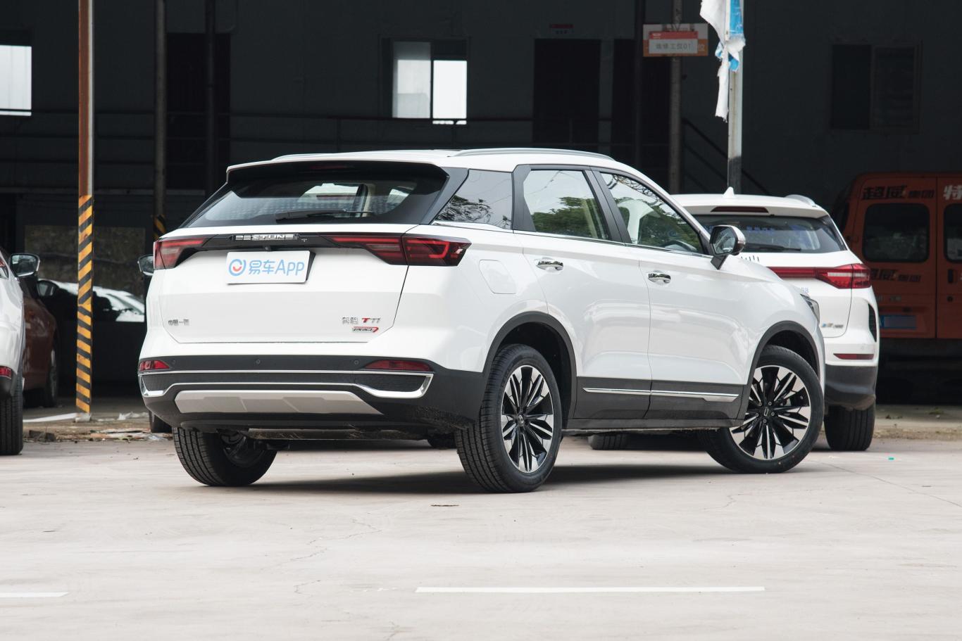 【奔腾T77280TID 豪华型侧后45度车头向右水平图片-汽车图片大全】-易车