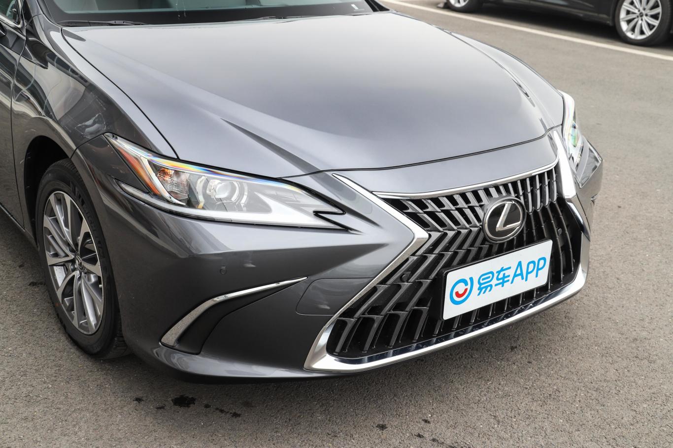 【雷克萨斯ES260 卓越版前格栅侧俯拍图片-汽车图片大全】-易车