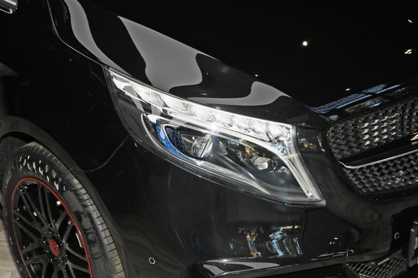 【博速V级V 260 L B25豪华版大灯侧45度俯拍图片-汽车图片大全】-易车