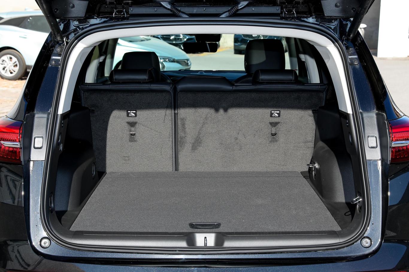 【昂科威昂科威Plus 652T 四驱豪华型后备厢图片-汽车图片大全】-易车