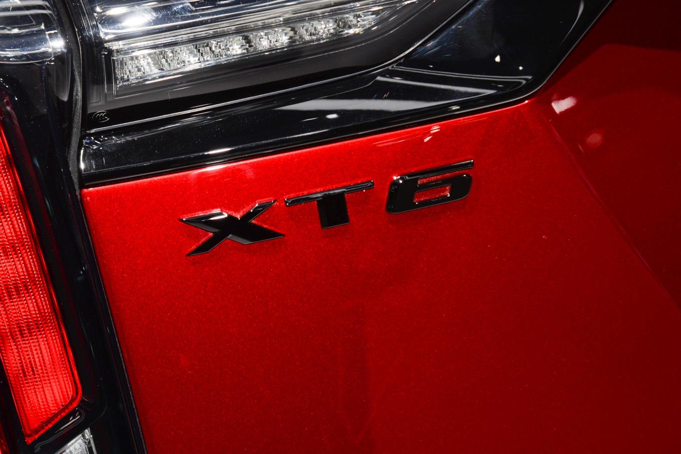 【凯迪拉克XT6轻混 2.0T 四驱铂金型黑钻版 6座外观图片-汽车图片大全】-易车