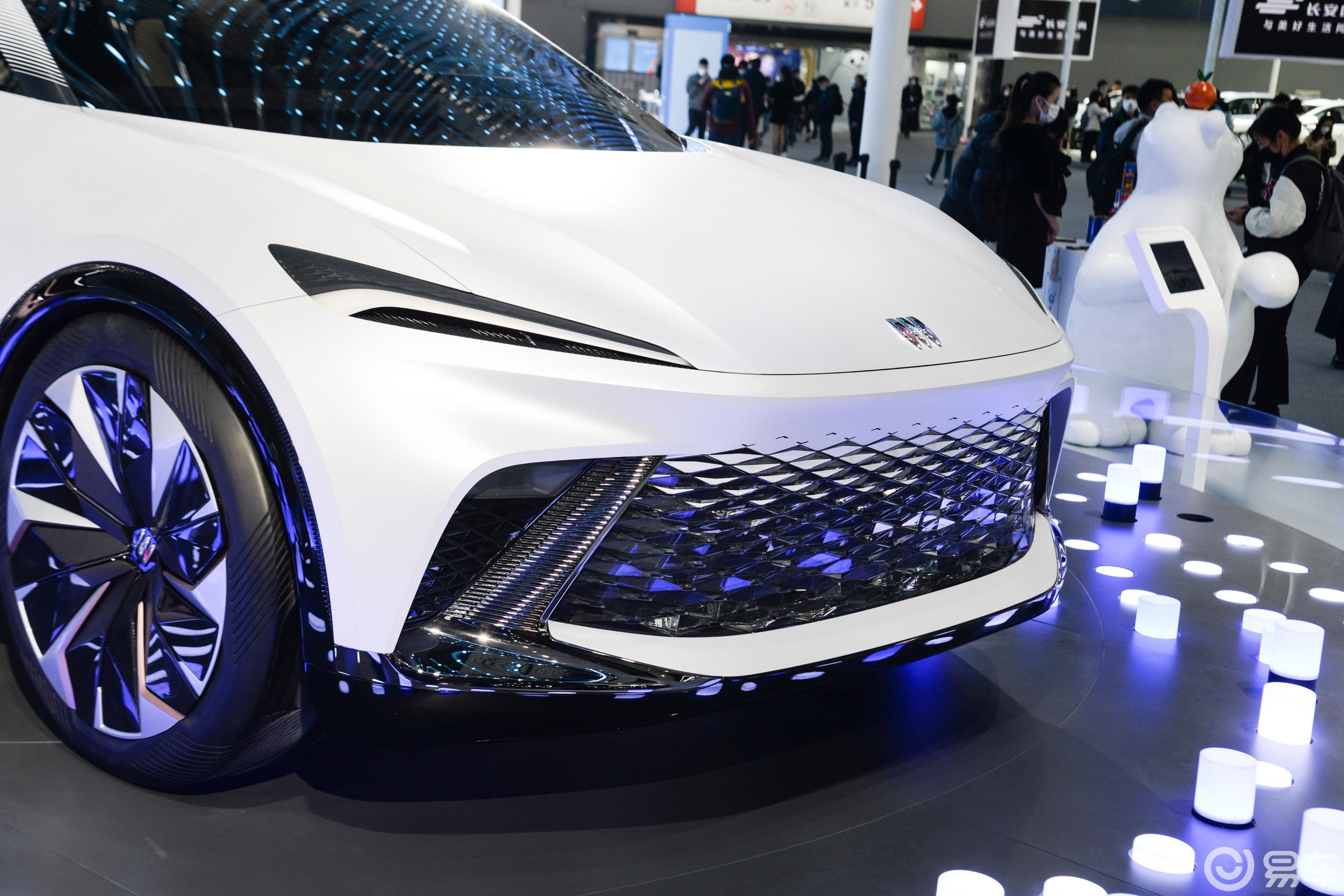 【别克E4530km 两驱版 磷酸铁锂外观图片-汽车图片大全】-易车