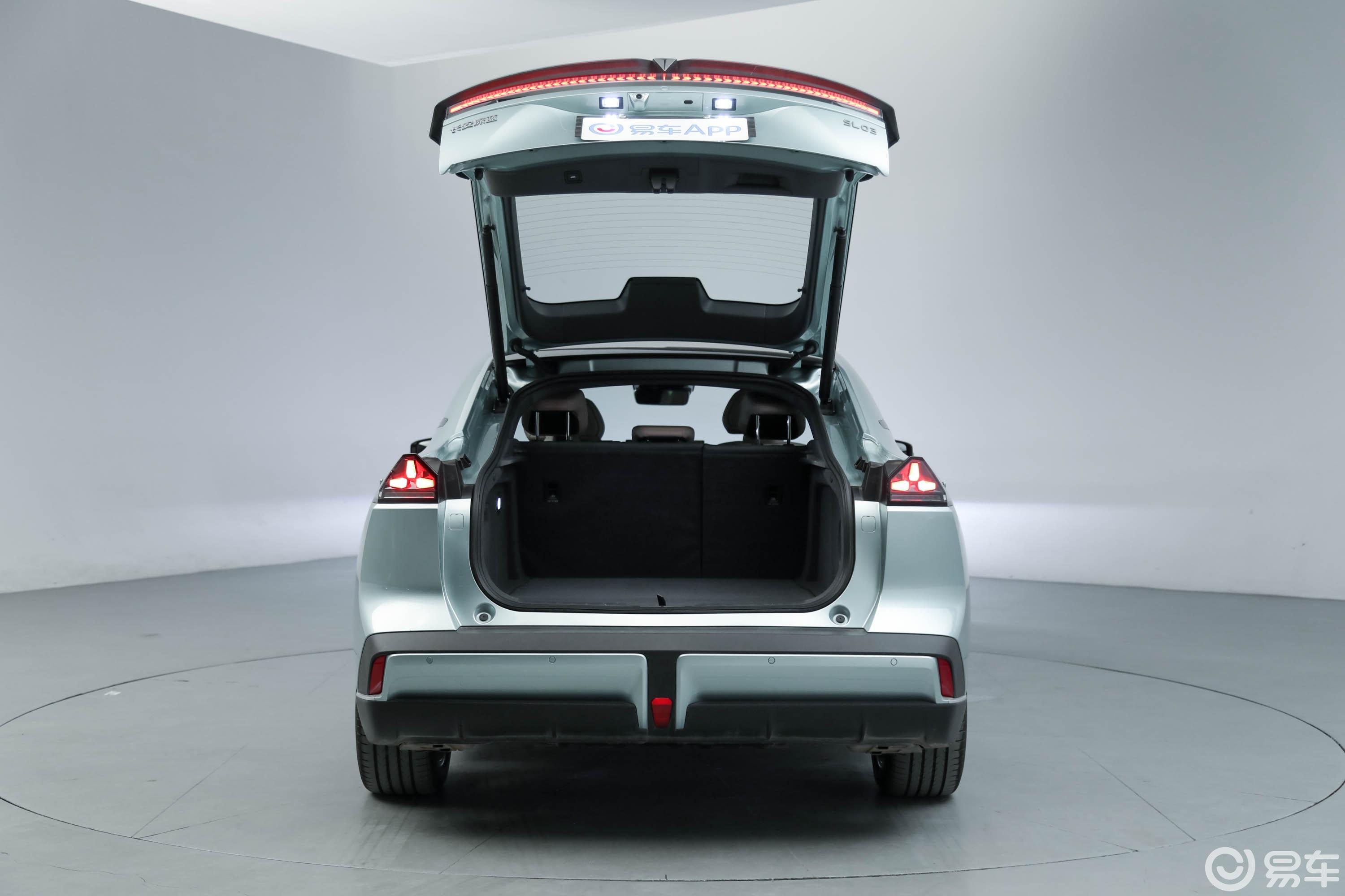 【深蓝SL03515km 纯电版后备厢图片-汽车图片大全】-易车