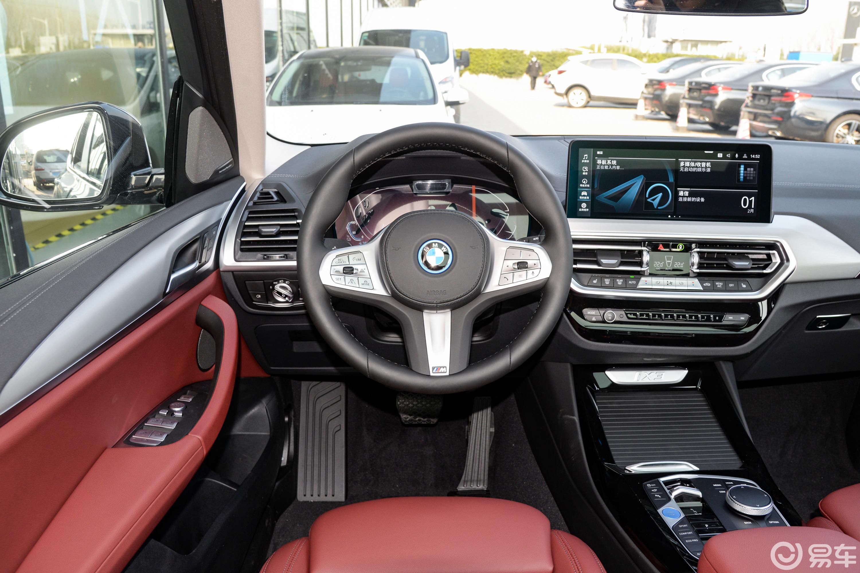 【宝马iX3535km 创领型驾驶位区域图片-汽车图片大全】-易车