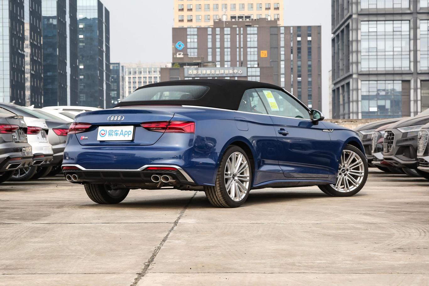 【奥迪S53.0T Cabriolet侧后45度车头向右水平图片-汽车图片大全】-易车