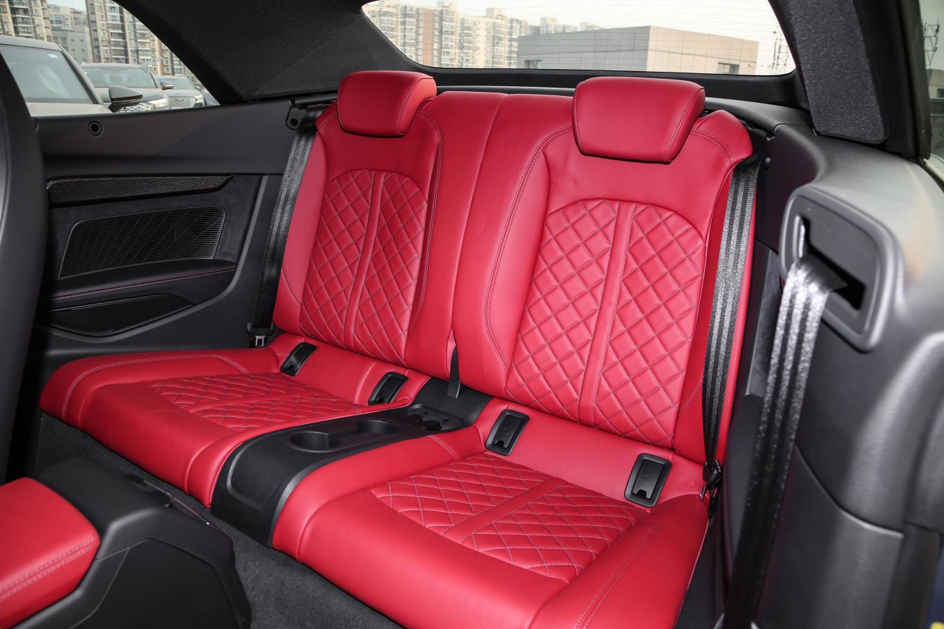 【奥迪S53.0T Cabriolet后排座椅图片-汽车图片大全】-易车