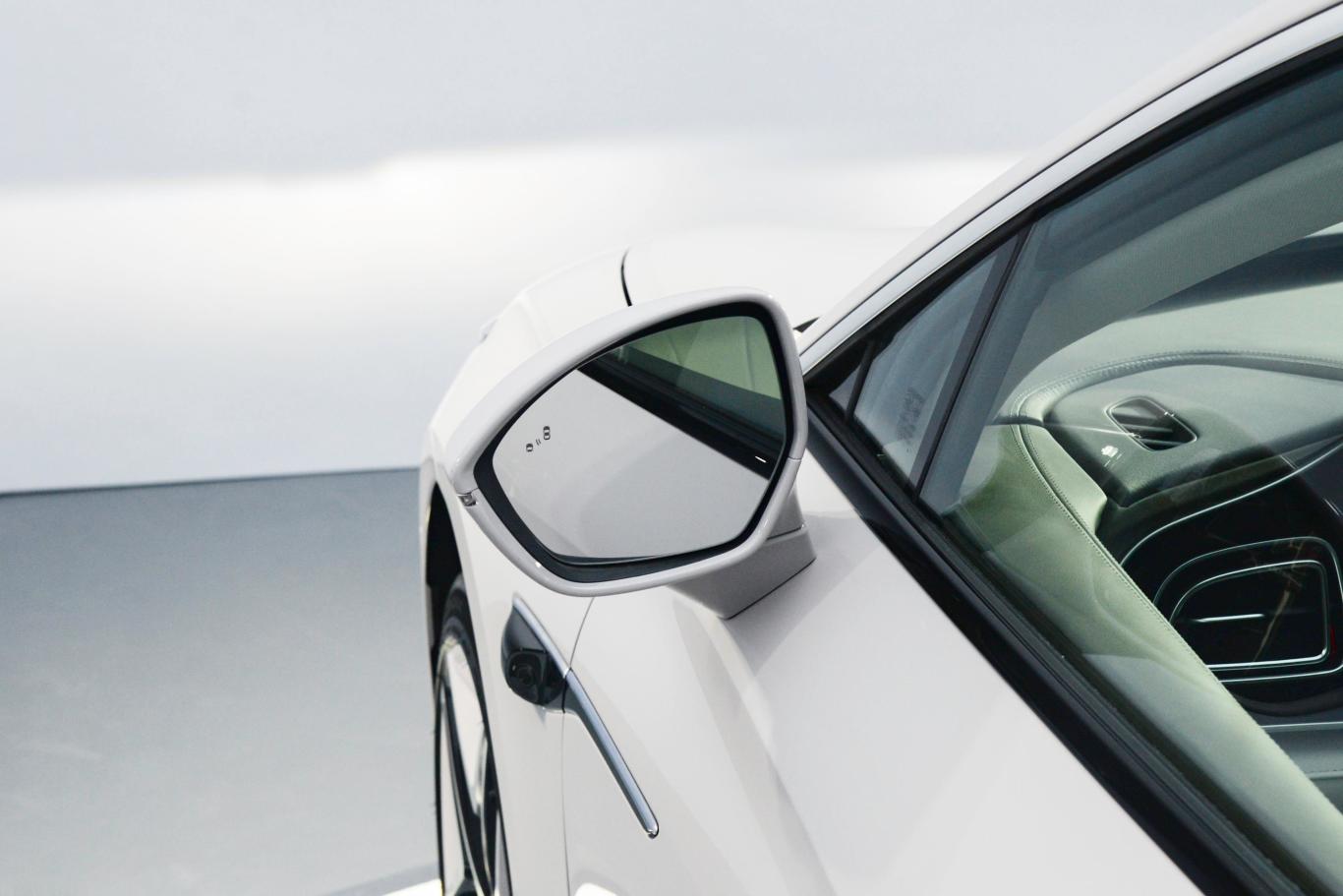 【飞凡F7600km 四驱性能Pro版后视镜镜面图片-汽车图片大全】-易车