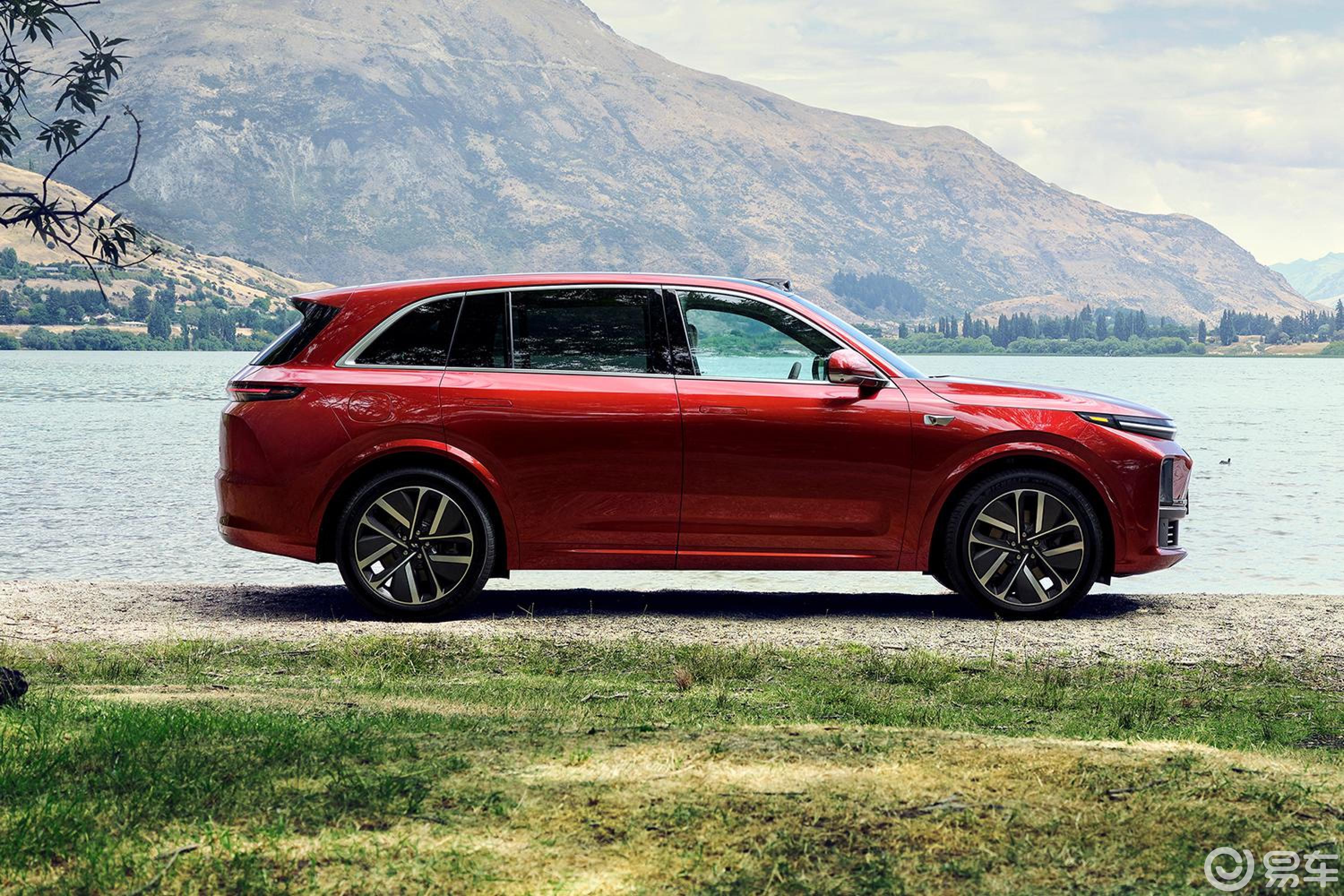 【理想L7图片-汽车图片大全】-易车