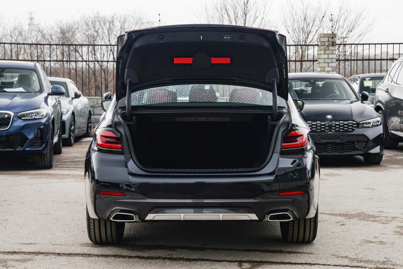 【宝马5系530Li xDrive M运动套装后备厢图片-汽车图片大全】-易车