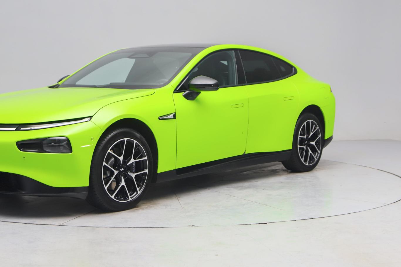 【小鹏P7P7i 610 四驱鹏翼性能版外观细节图片-汽车图片大全】-易车