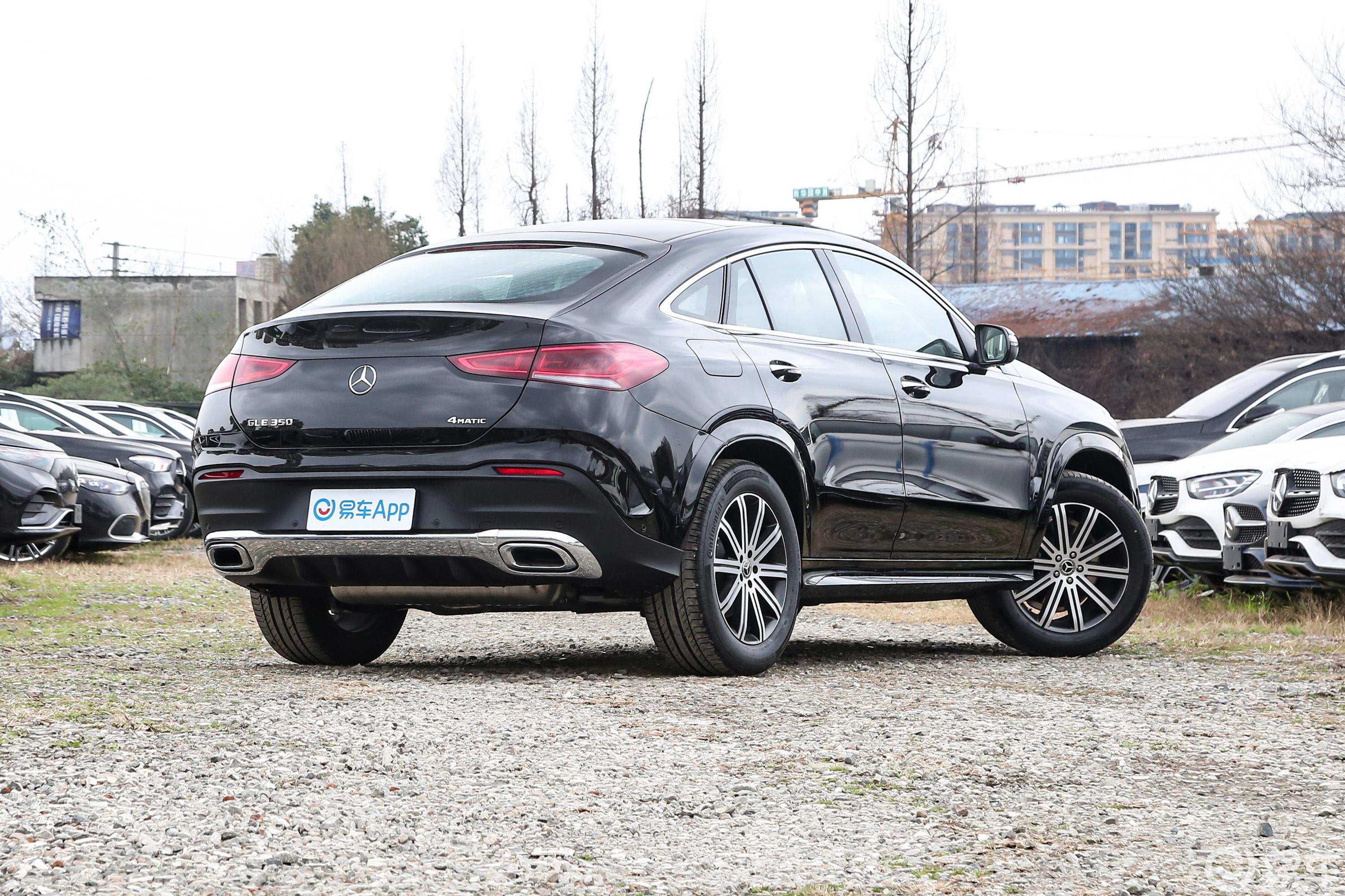 【奔驰GLE轿跑GLE 350 4MATIC 轿跑SUV 时尚型侧后45度车头向右水平图片-汽车图片大全】-易车