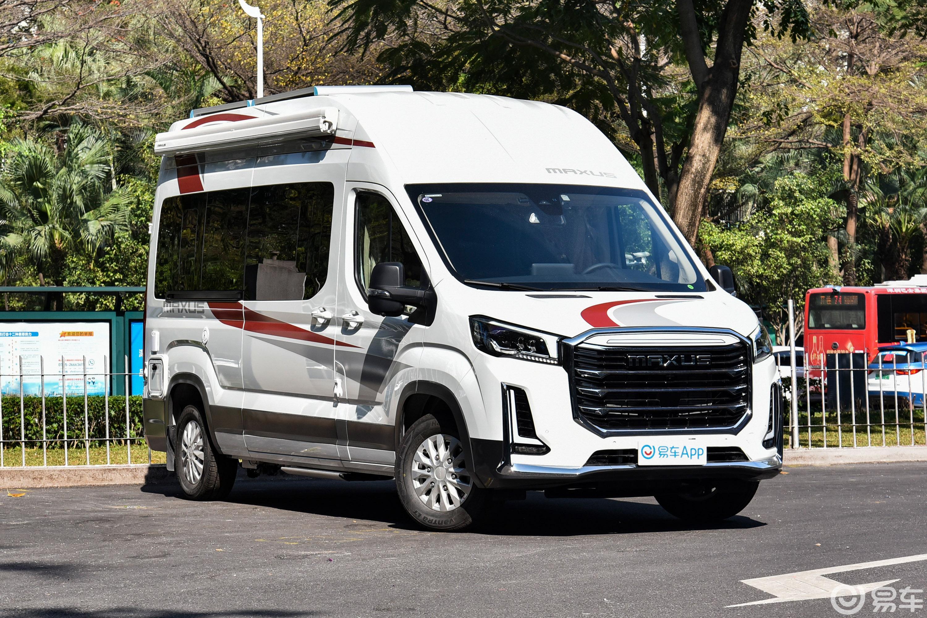 【上汽大通MAXUS V100旅行家V100 2.0T 横床山居版侧前45度车头向右水平图片-汽车图片大全】-易车