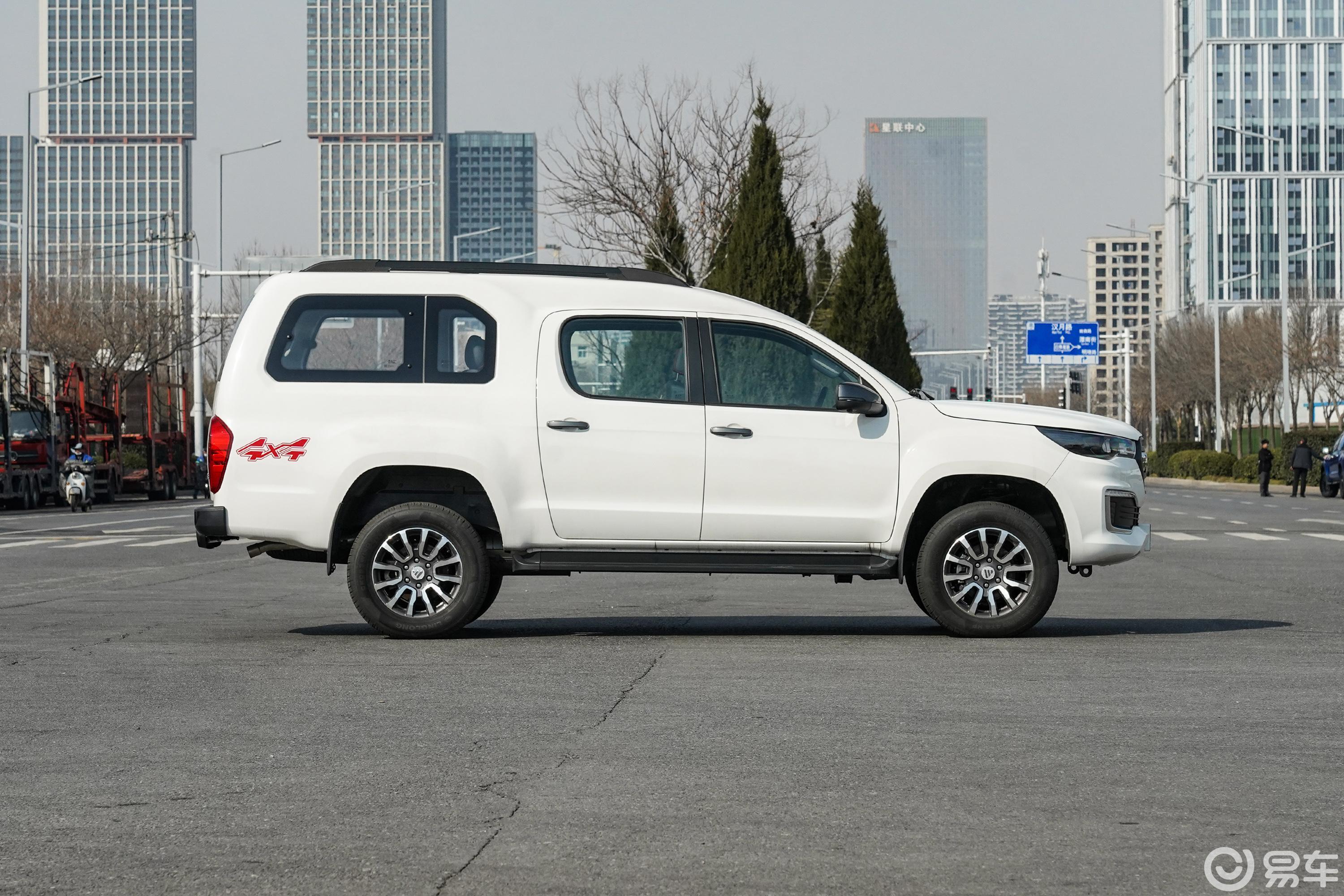 【大将军F9 SUV2.0T 自动四驱豪华型正侧车头向右水平图片-汽车图片大全】-易车