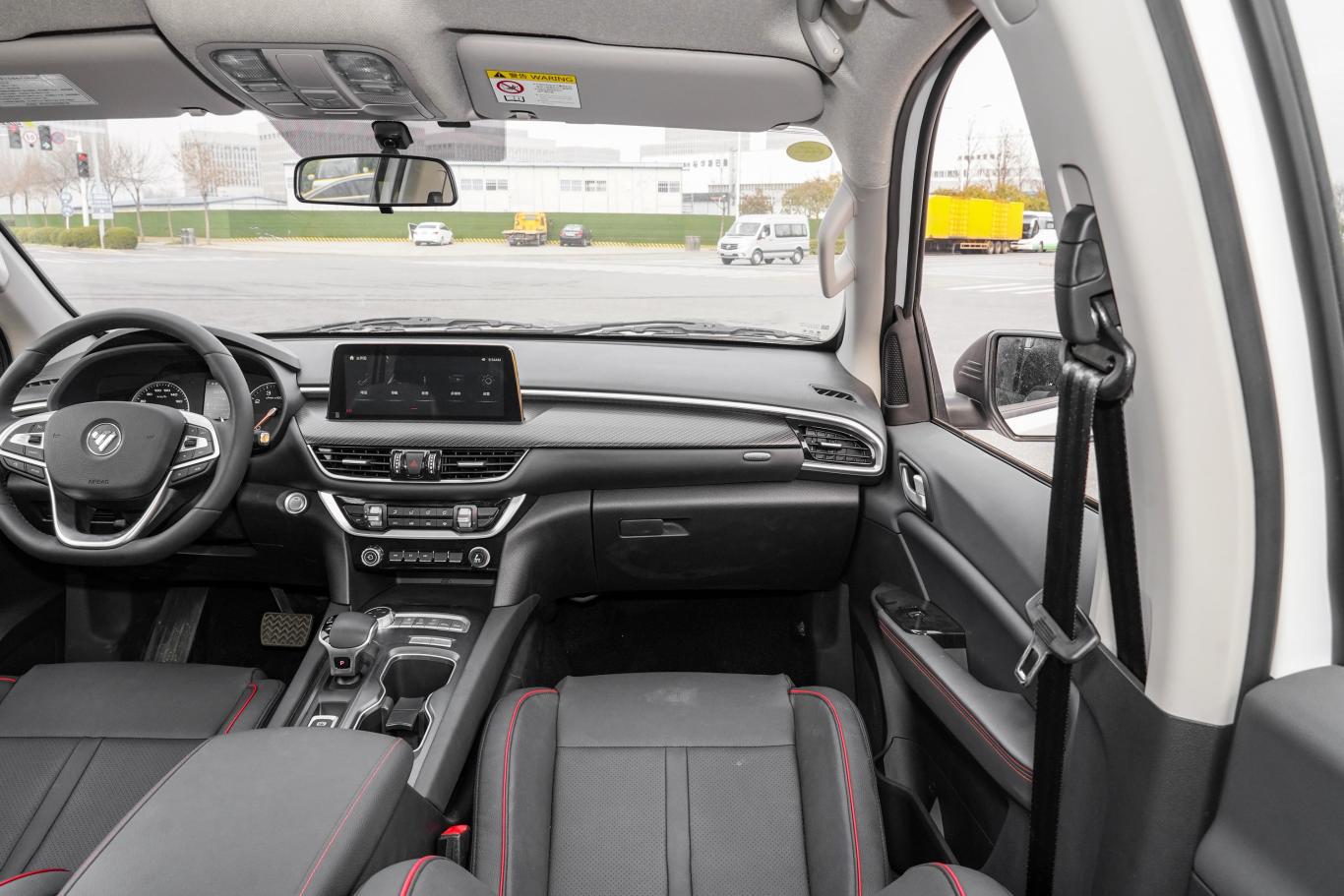 【大将军F9 SUV2.0T 自动四驱豪华型副驾驶位区域图片-汽车图片大全】-易车