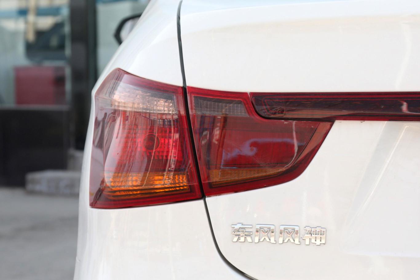【风神E70改款 Pro 401km 畅行版 三元锂外观灯组图片-汽车图片大全】-易车